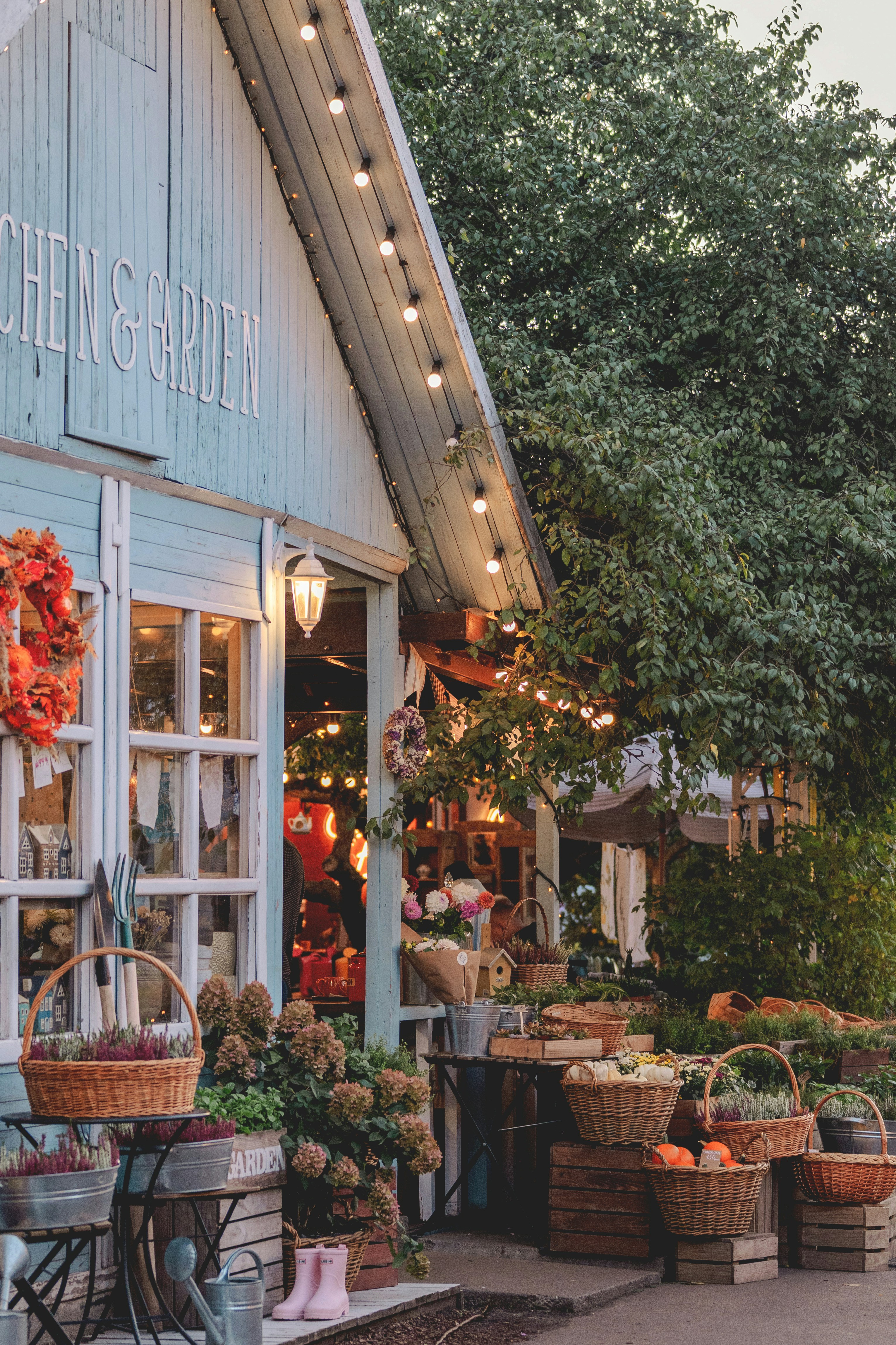 Shopfront Bloom: A Gentle Market Morning by the Garden House