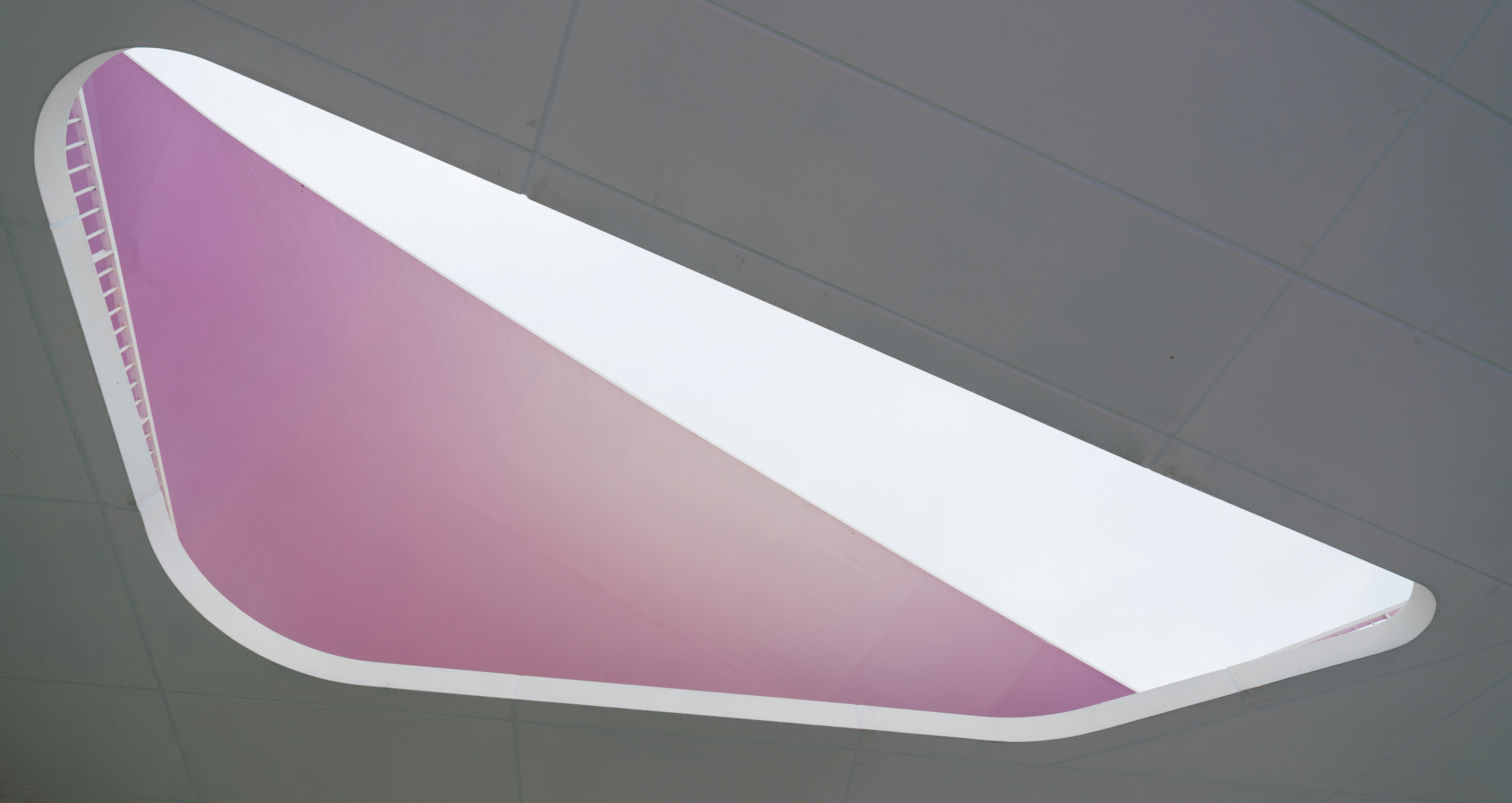 Curved Wing Window: A Close-Up of Airframe Geometry