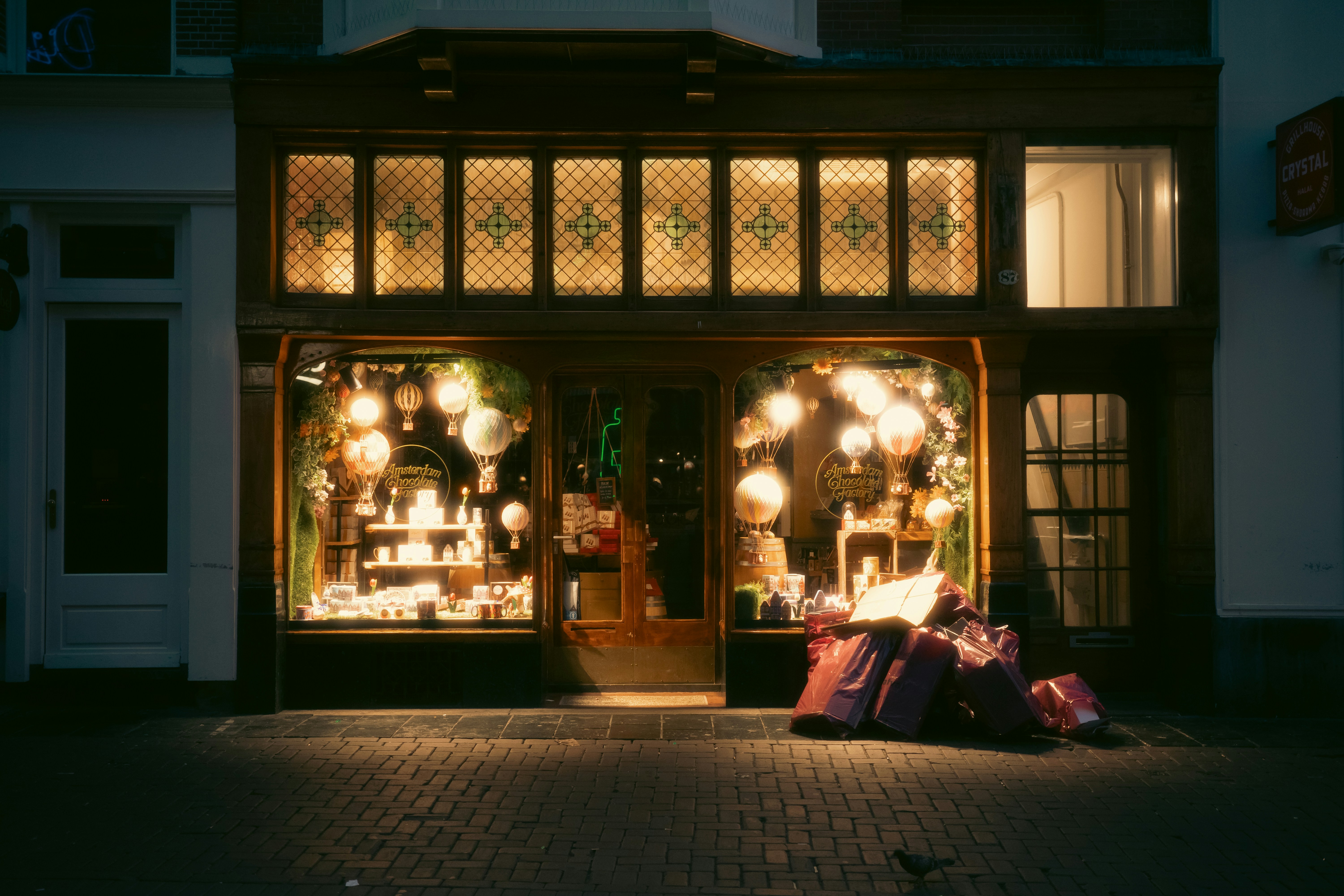 Glow and Gilt: A Nighttime Shop Window
