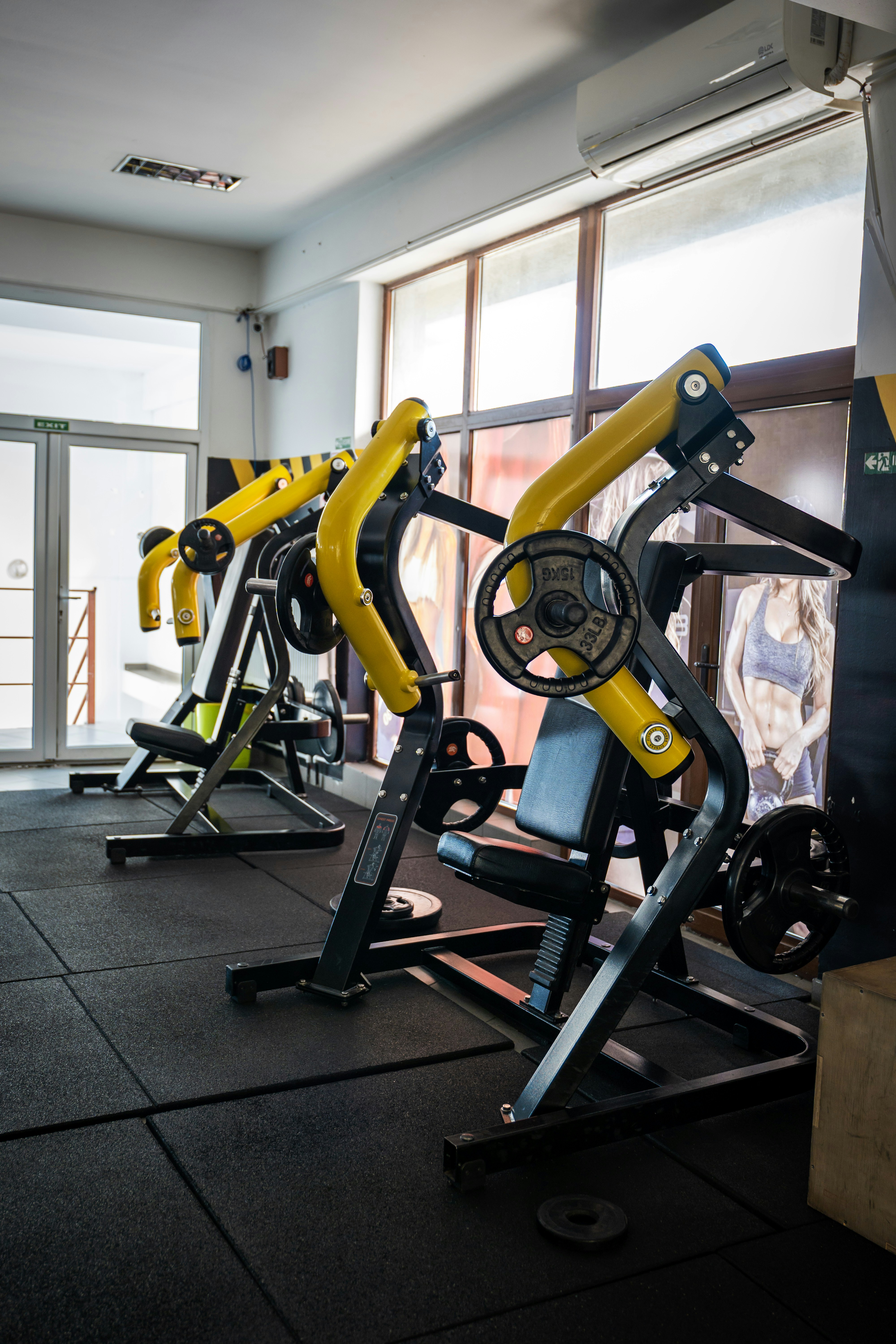 Yellow-Limb Gym Machines Quietly Ready for a Quiet Workout