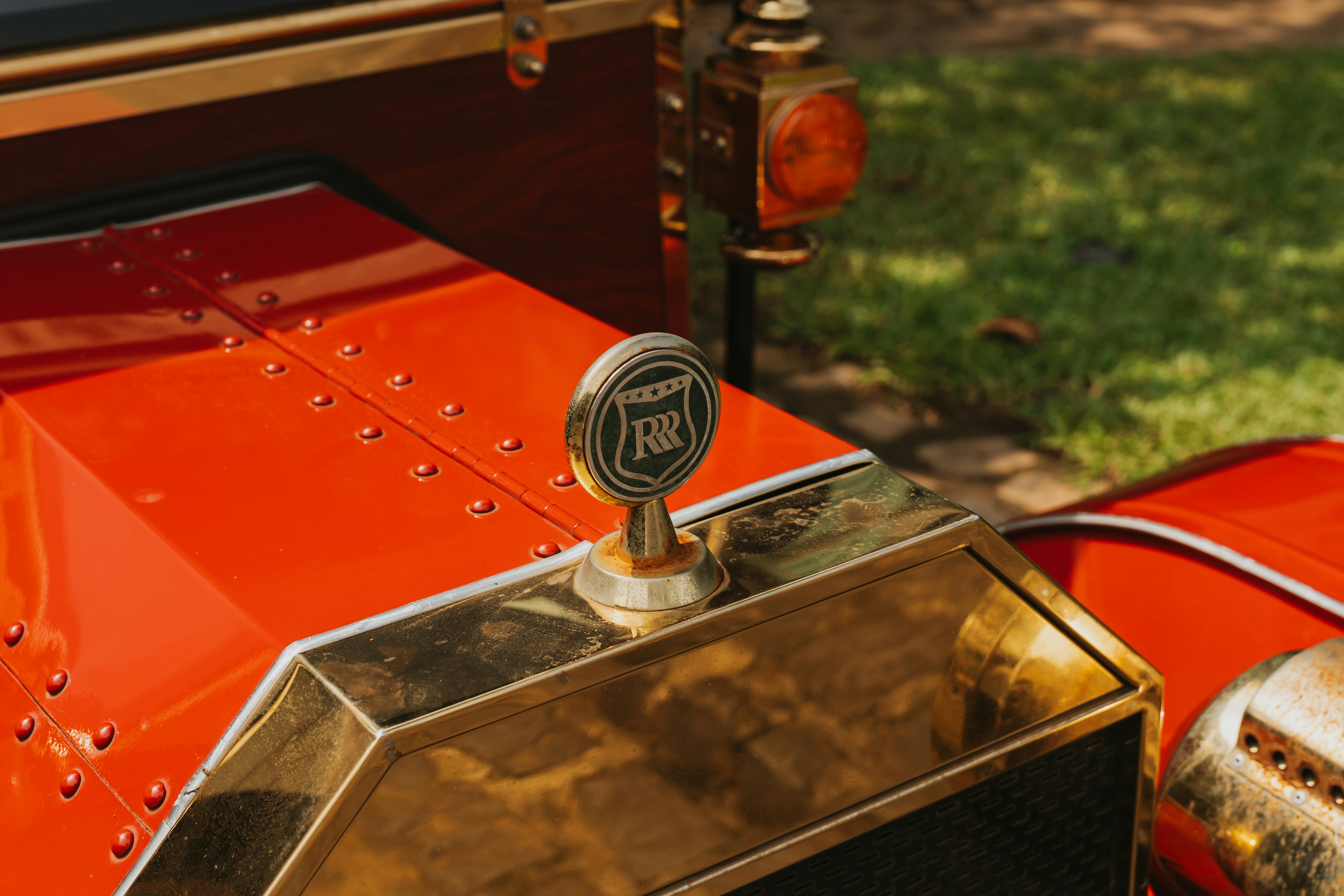Chrome and Orange: The Frontend of a Classic Roadster