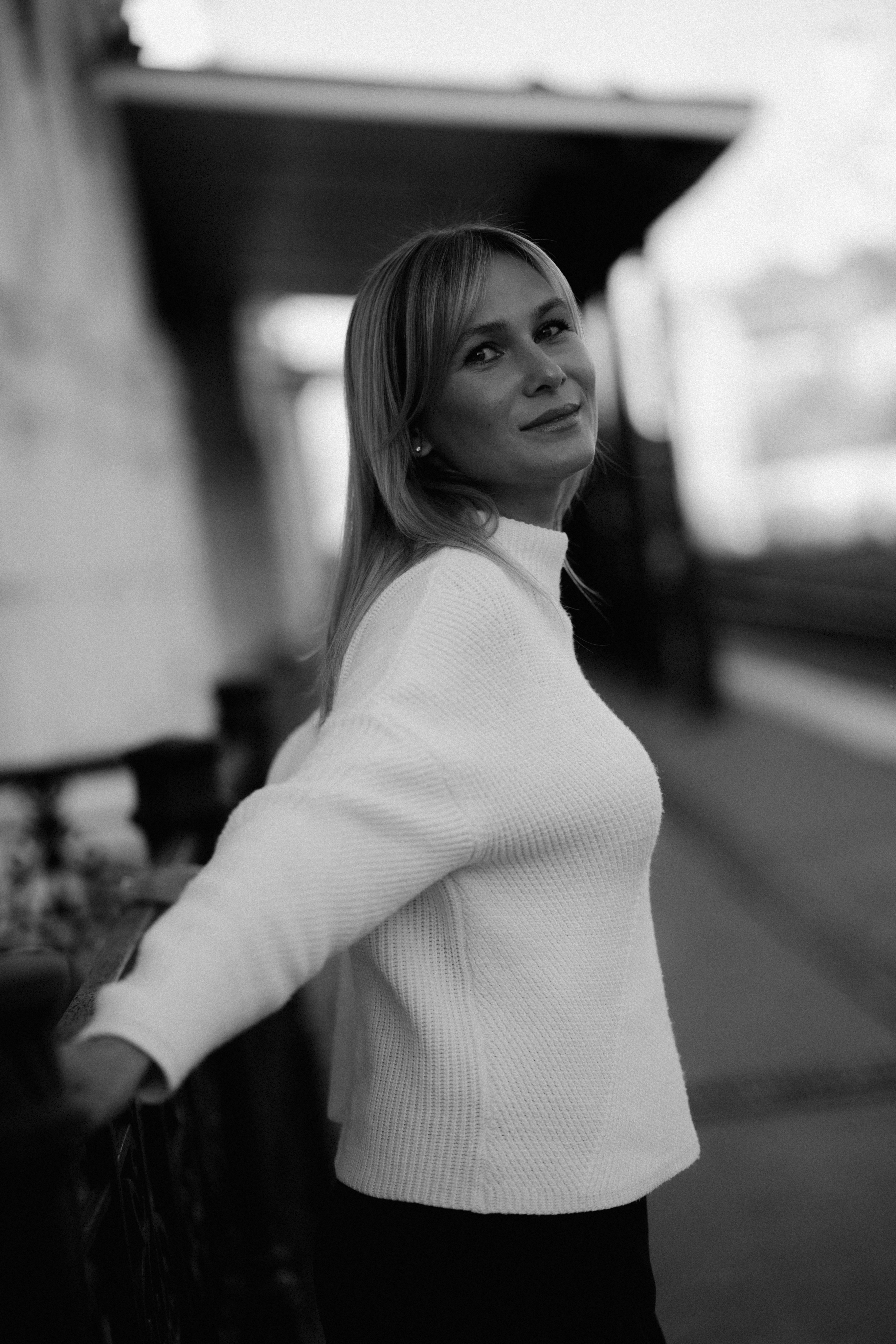 Portrait in Soft Focus: A Quiet Edge at the Platform