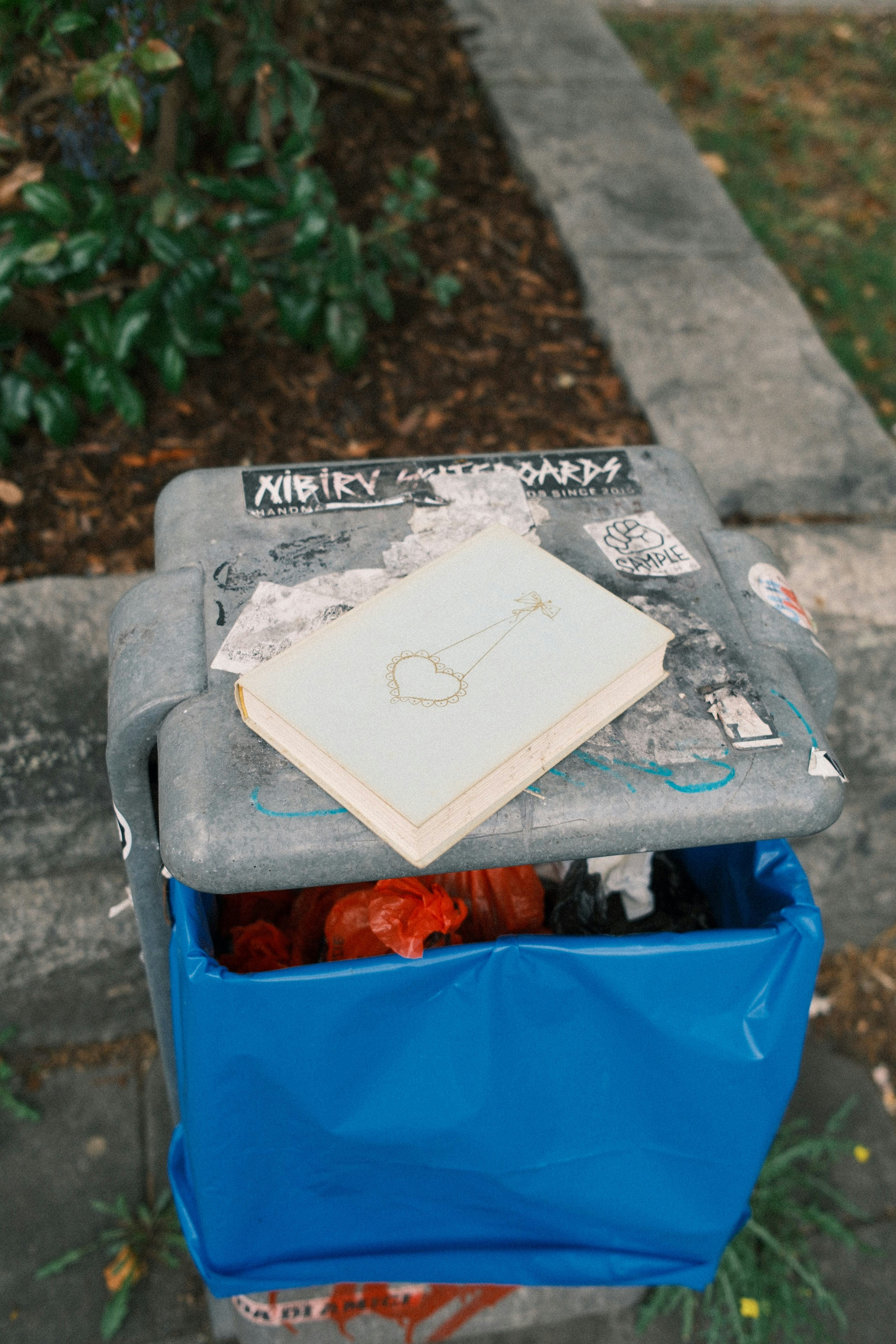 Heart on Paper: A Quiet Scene on the Curb