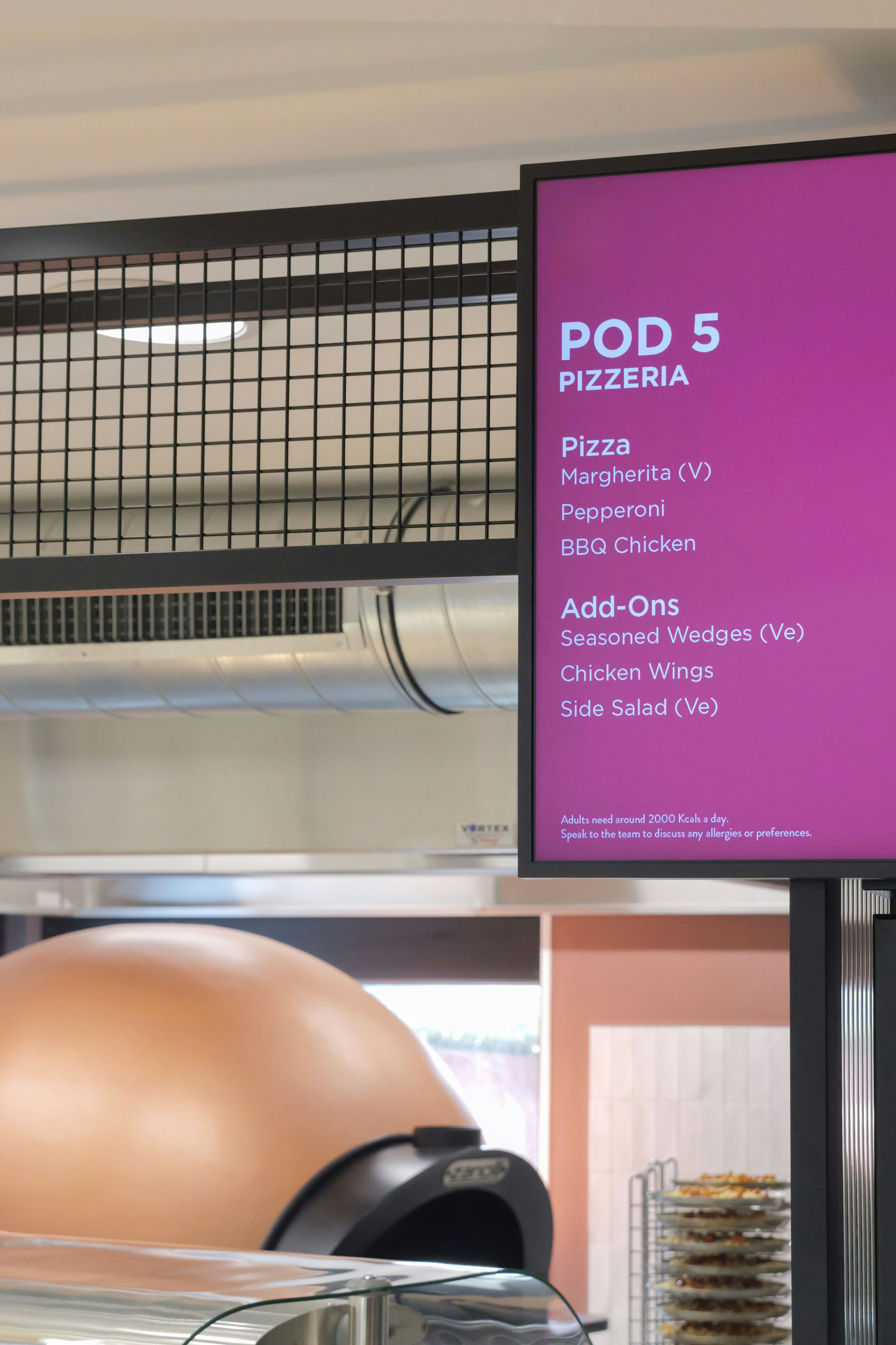 Neon Menu Edge: Pizzeria Signover in a Modern Food Court