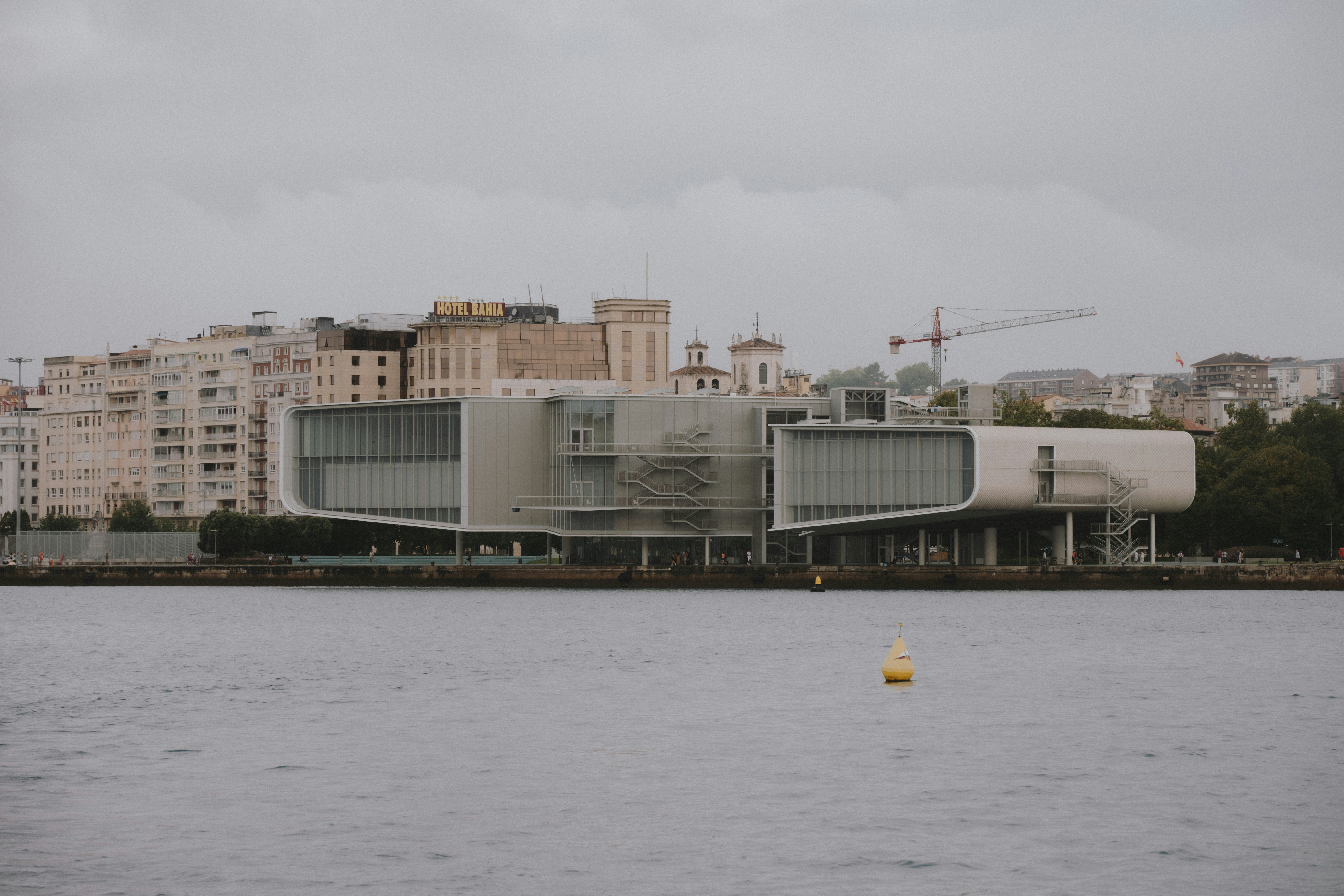 Waterfront Modernity: The Sculpted Building by the River