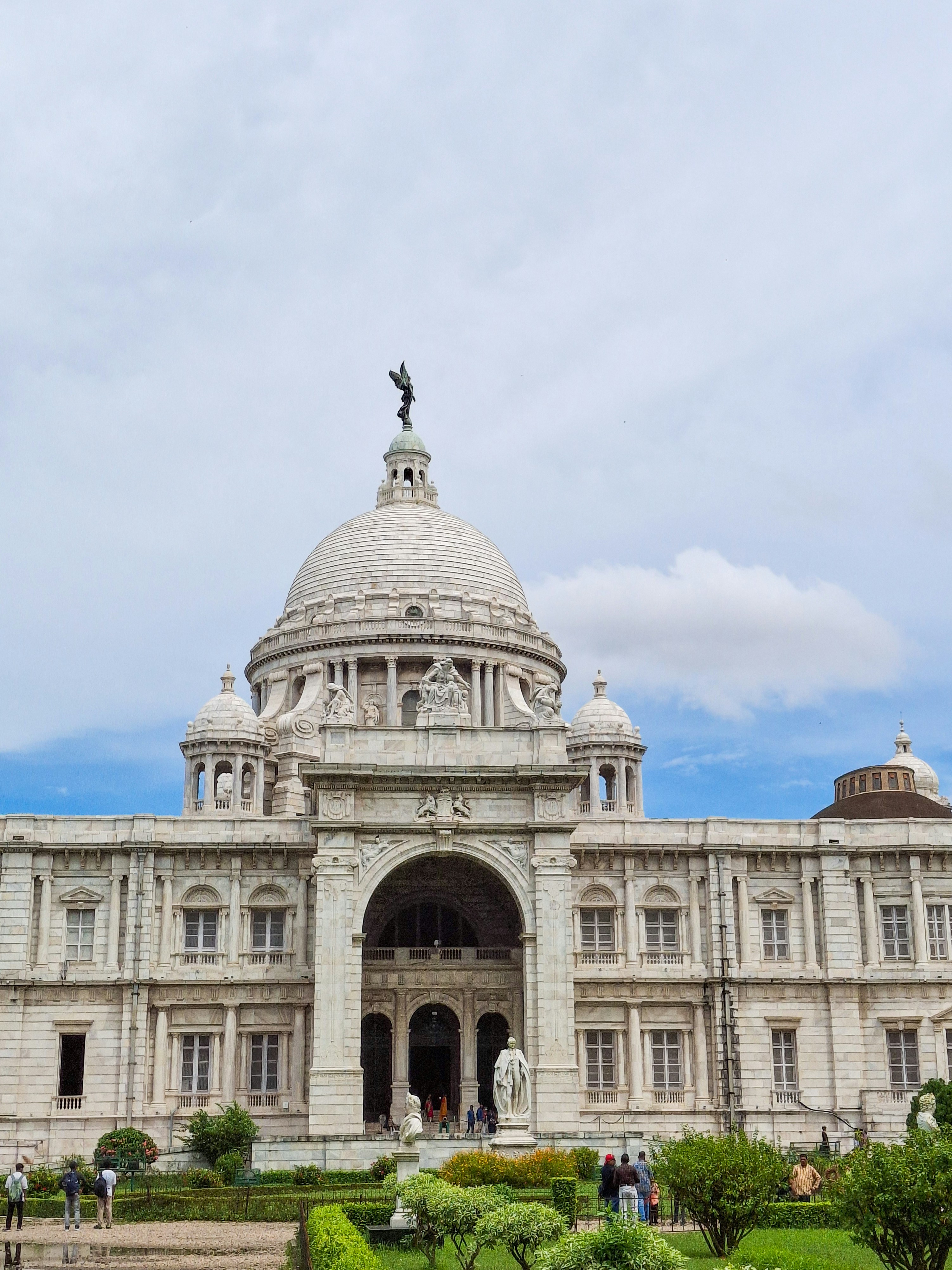 Victoria Memorial Shot from front, Kolkata, India