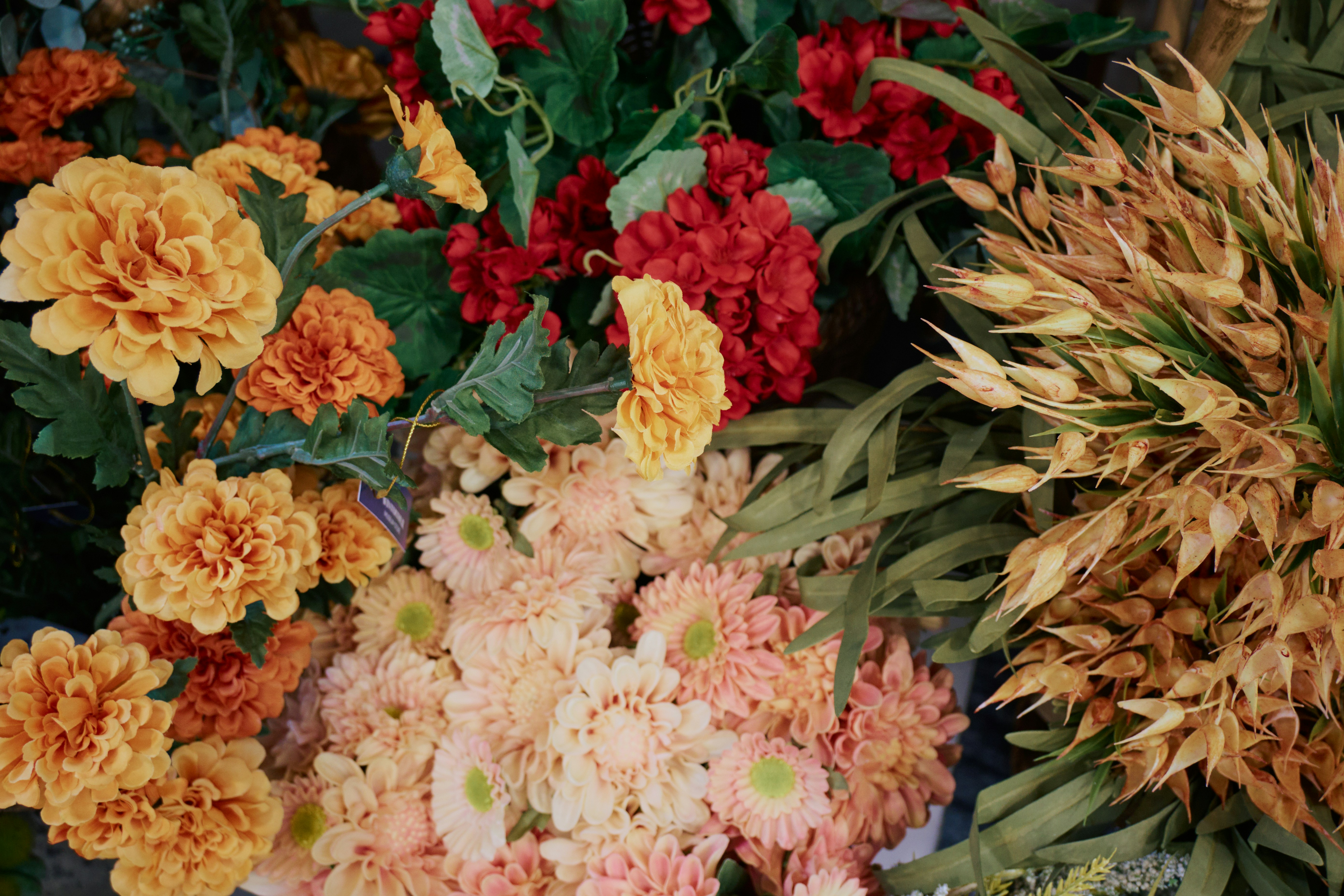 Autumn Bouquet in Rich Color Cascade