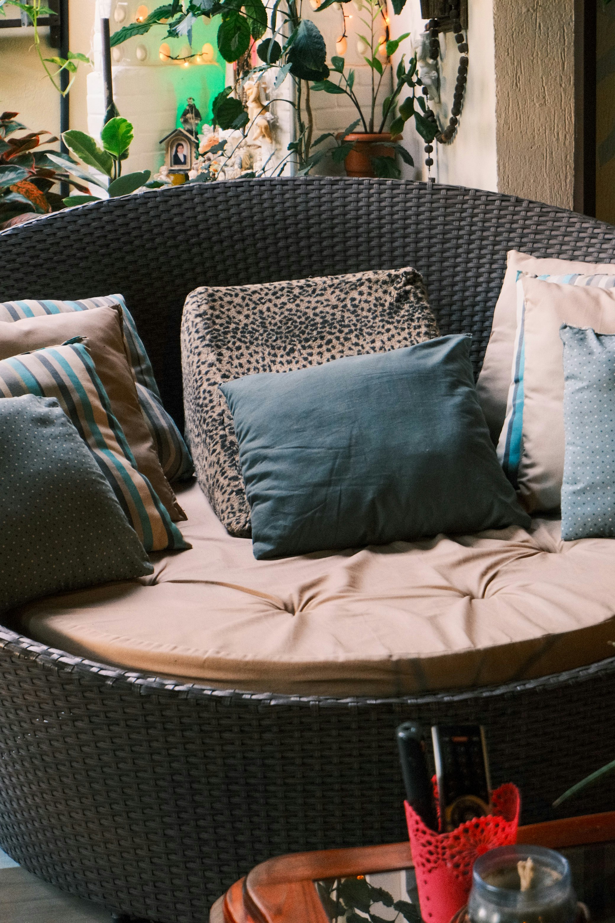 Cozy Corner Cushions in Sunlit Lounge Cradle