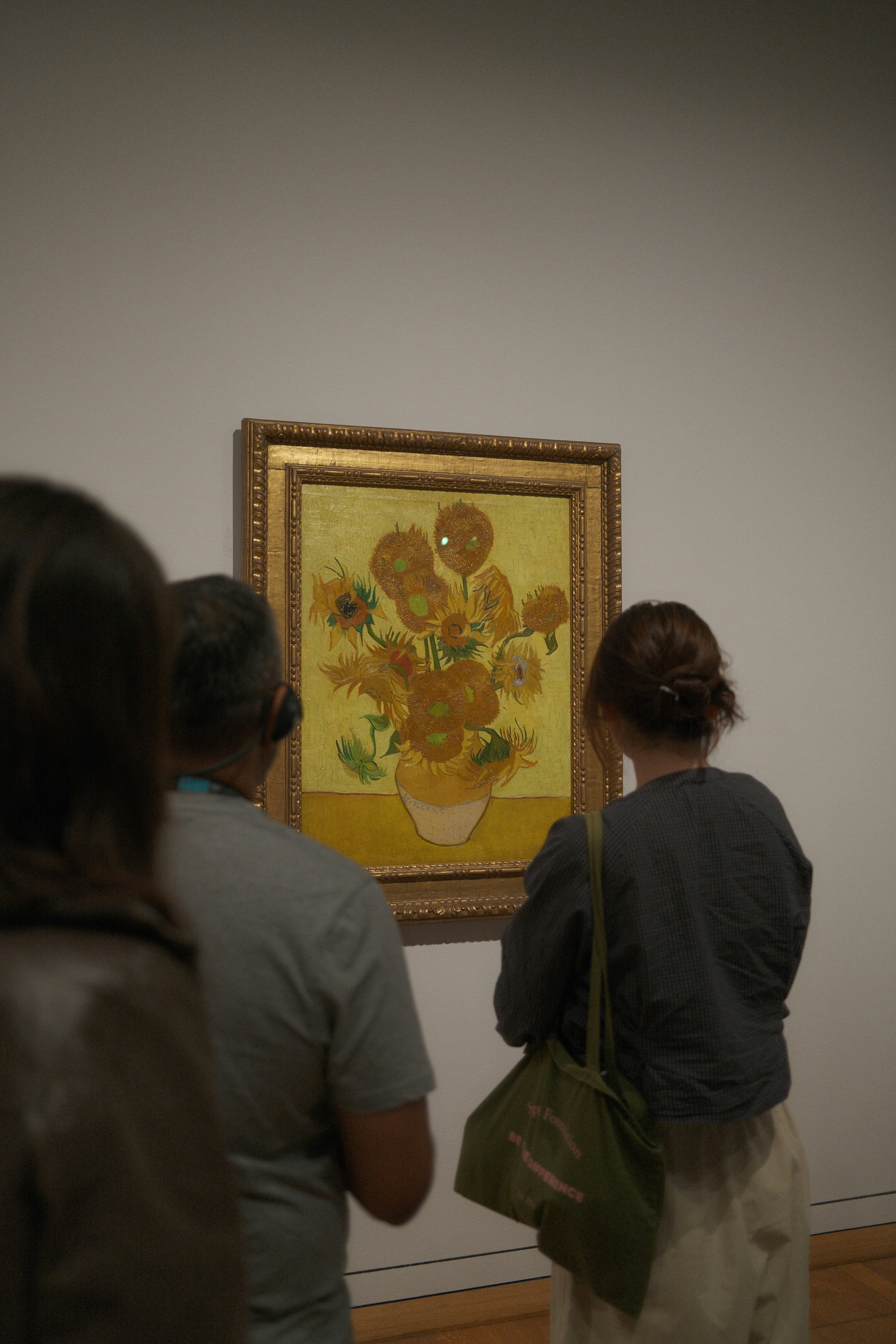 Sunflowers in the Gallery: Observers Converge on Van Gogh