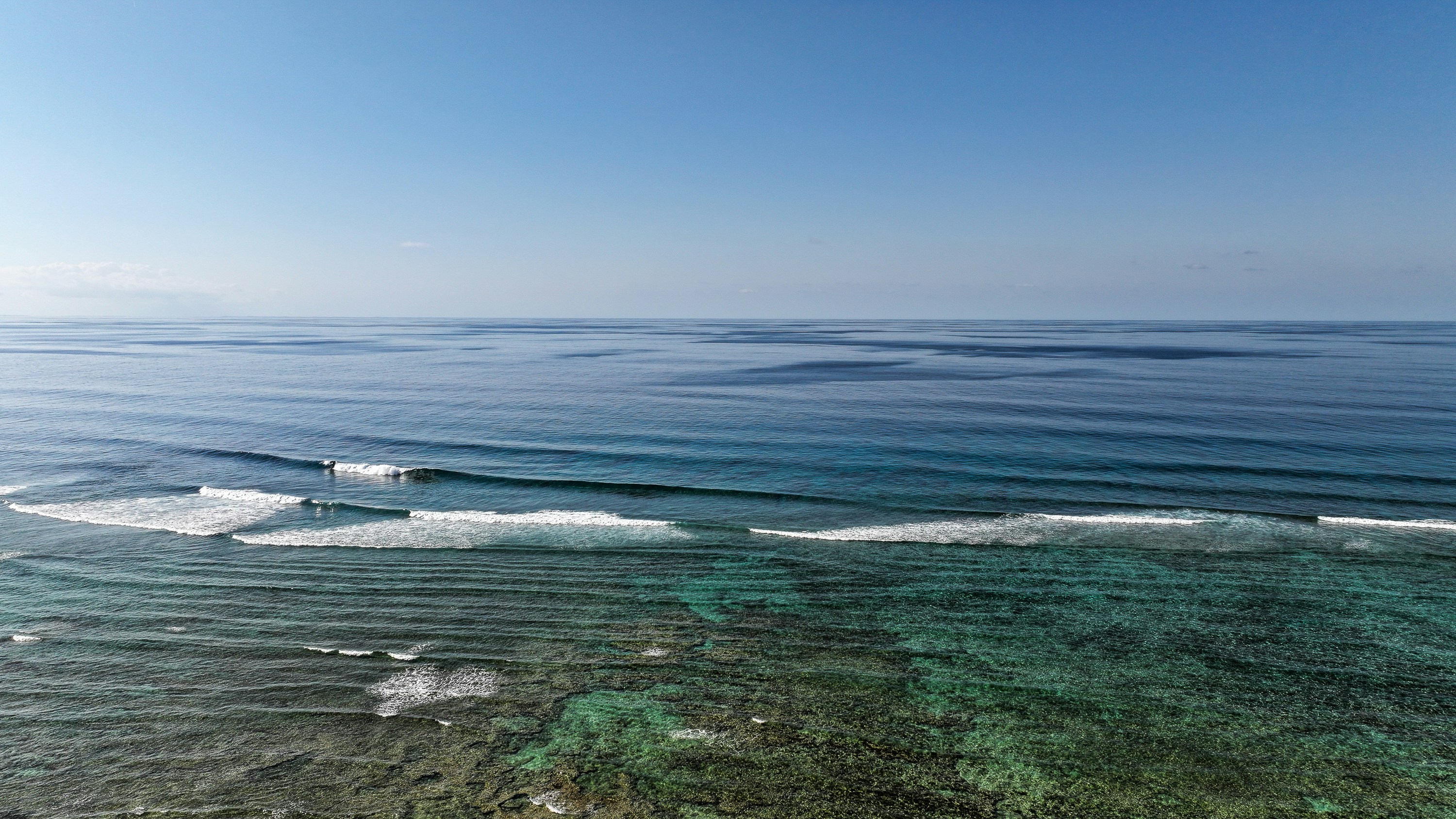 A Quiet Horizon Over Tidal Terrains