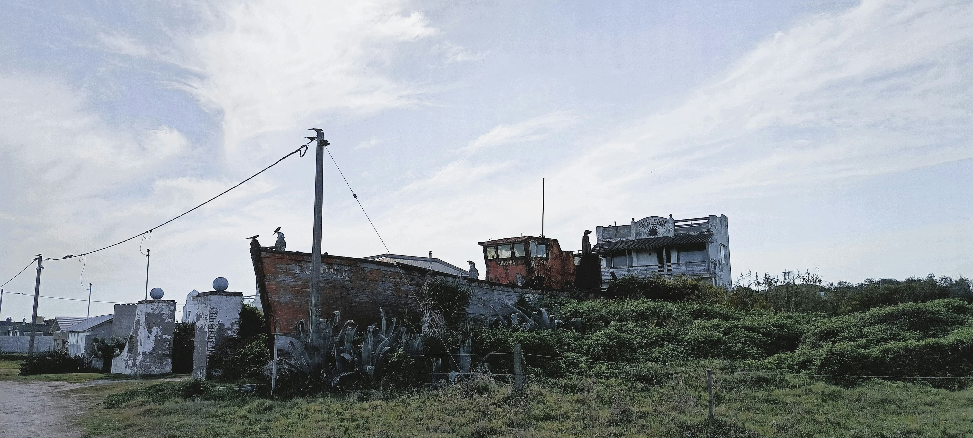 Old Wharf, Quiet Horizon