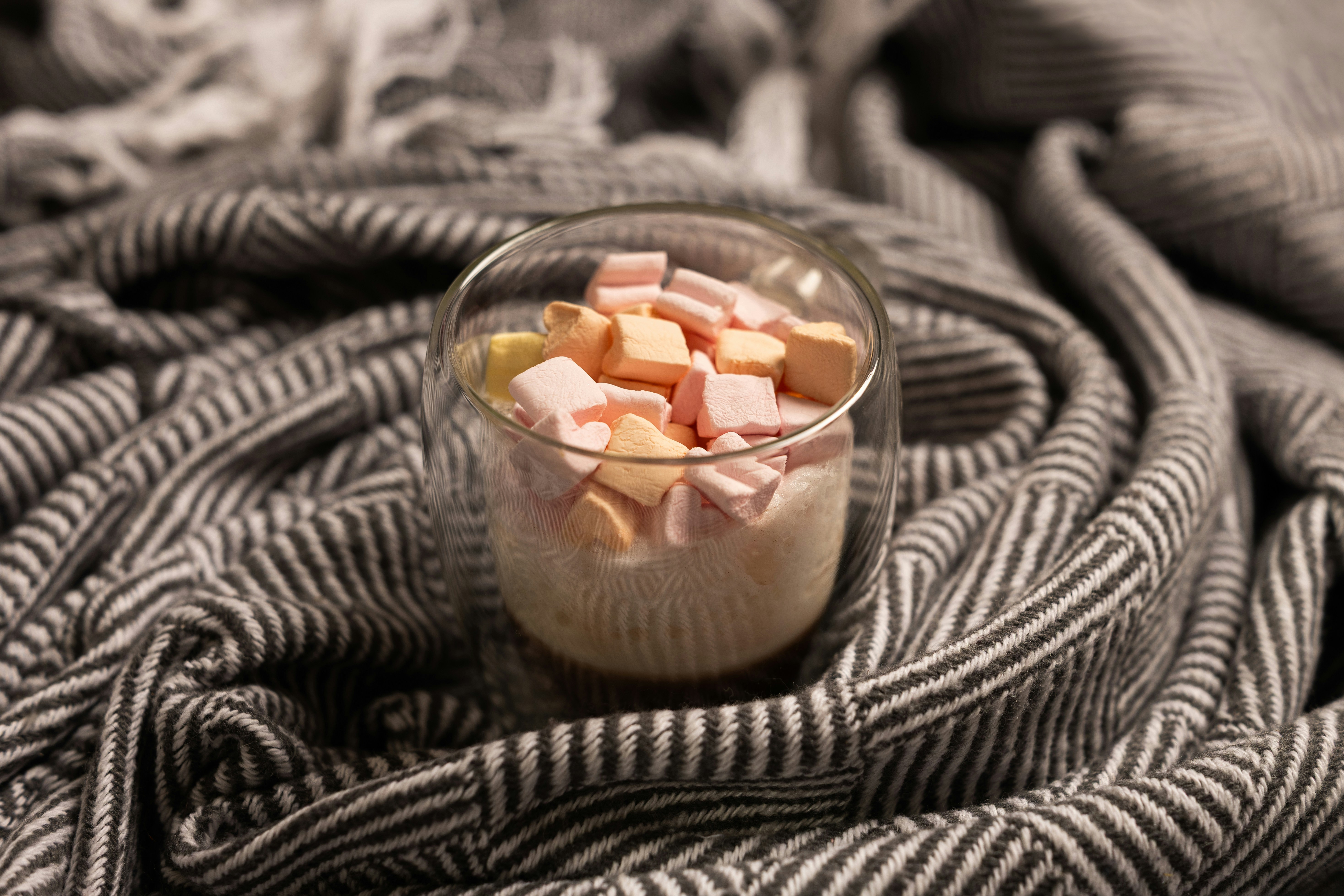 Warm Marshmallow Cube in a Cozy Knit Frame