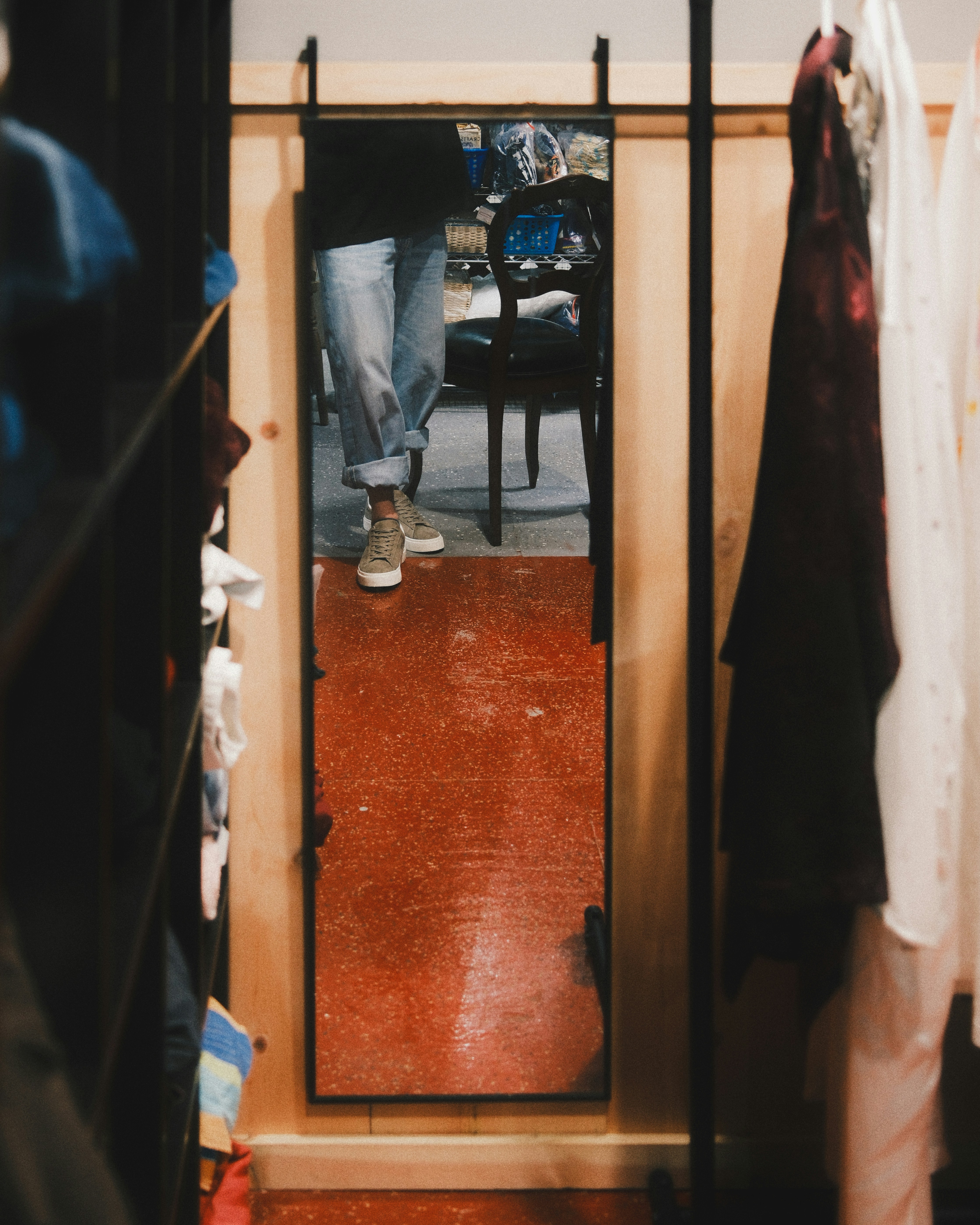 Mirror Step: A Quiet Closet Runway