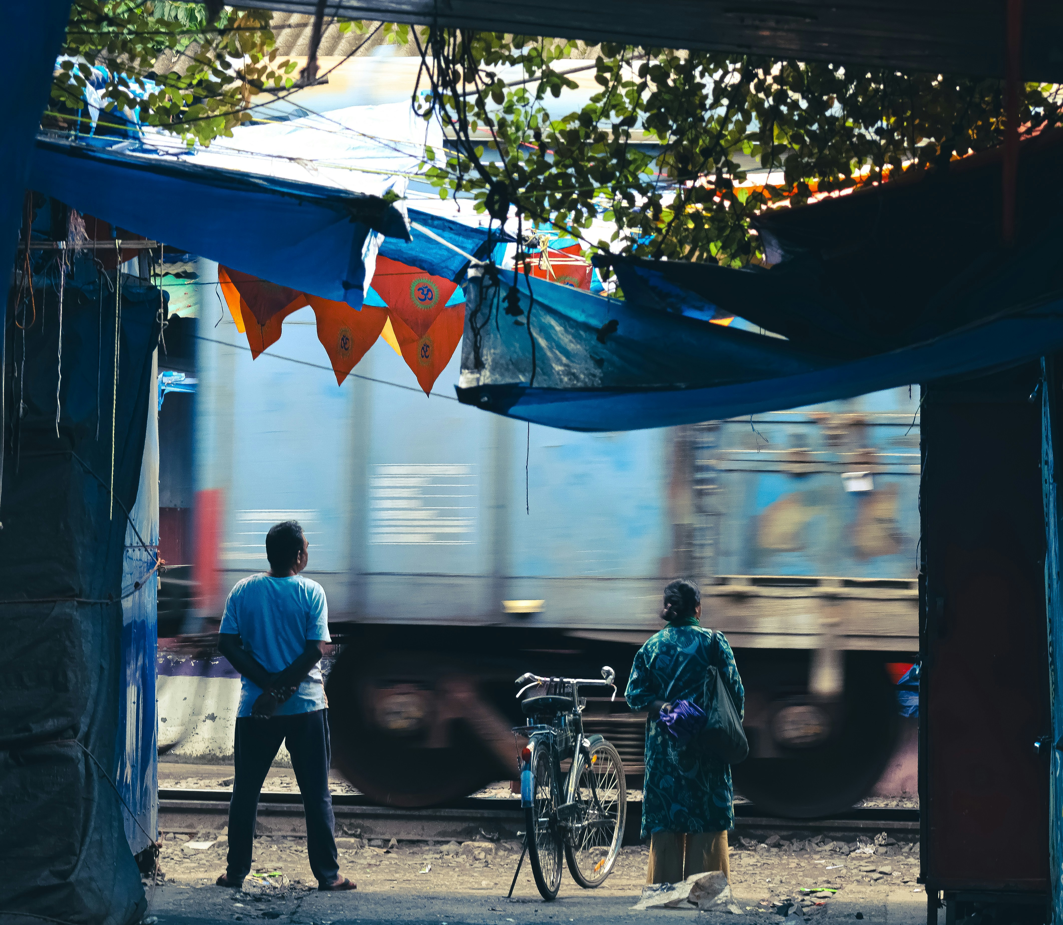 Between the Tracks: A Quiet Pause with a Bicycle by the Platform