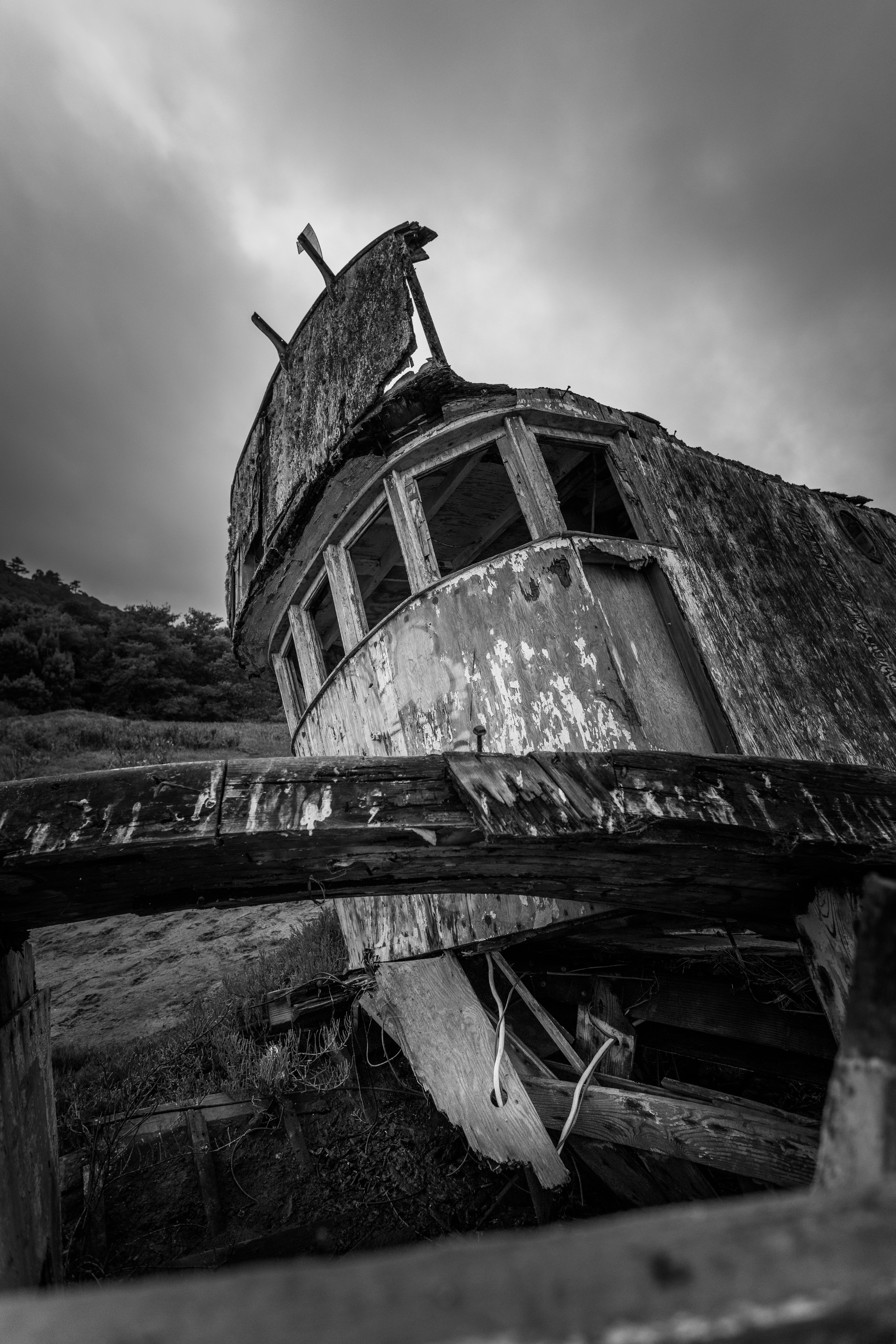 Relic of the Sea-Worn Hull: A Monolithic Drift into Time