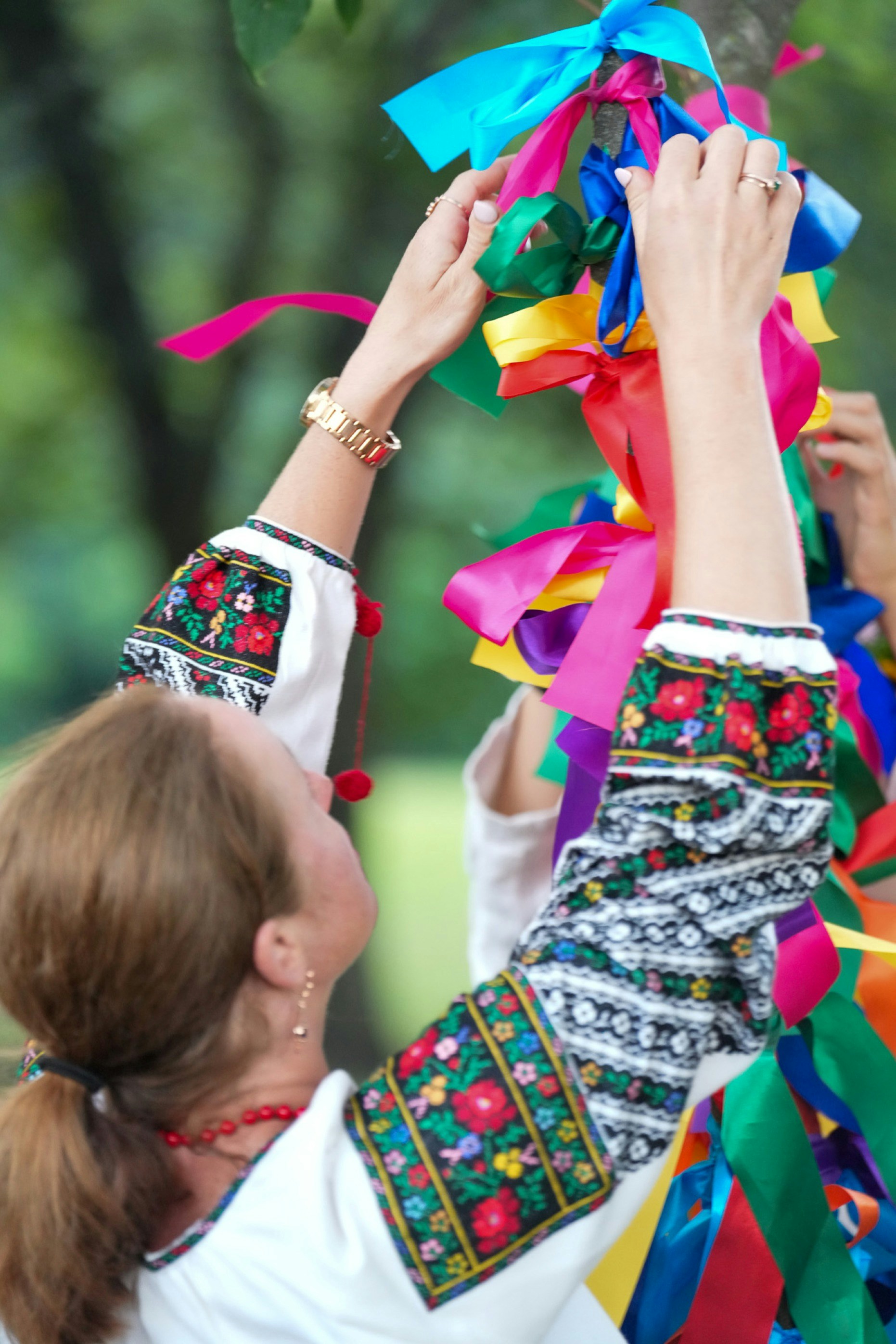 Ukrainian community gathers in Prospect Park, Brooklyn for a charity Ivana Kupala celebration on July 6, 2025, honoring midsummer traditions and raising support for Ukraine. Photo: Olek Buzunov (@buzunov.photoart)