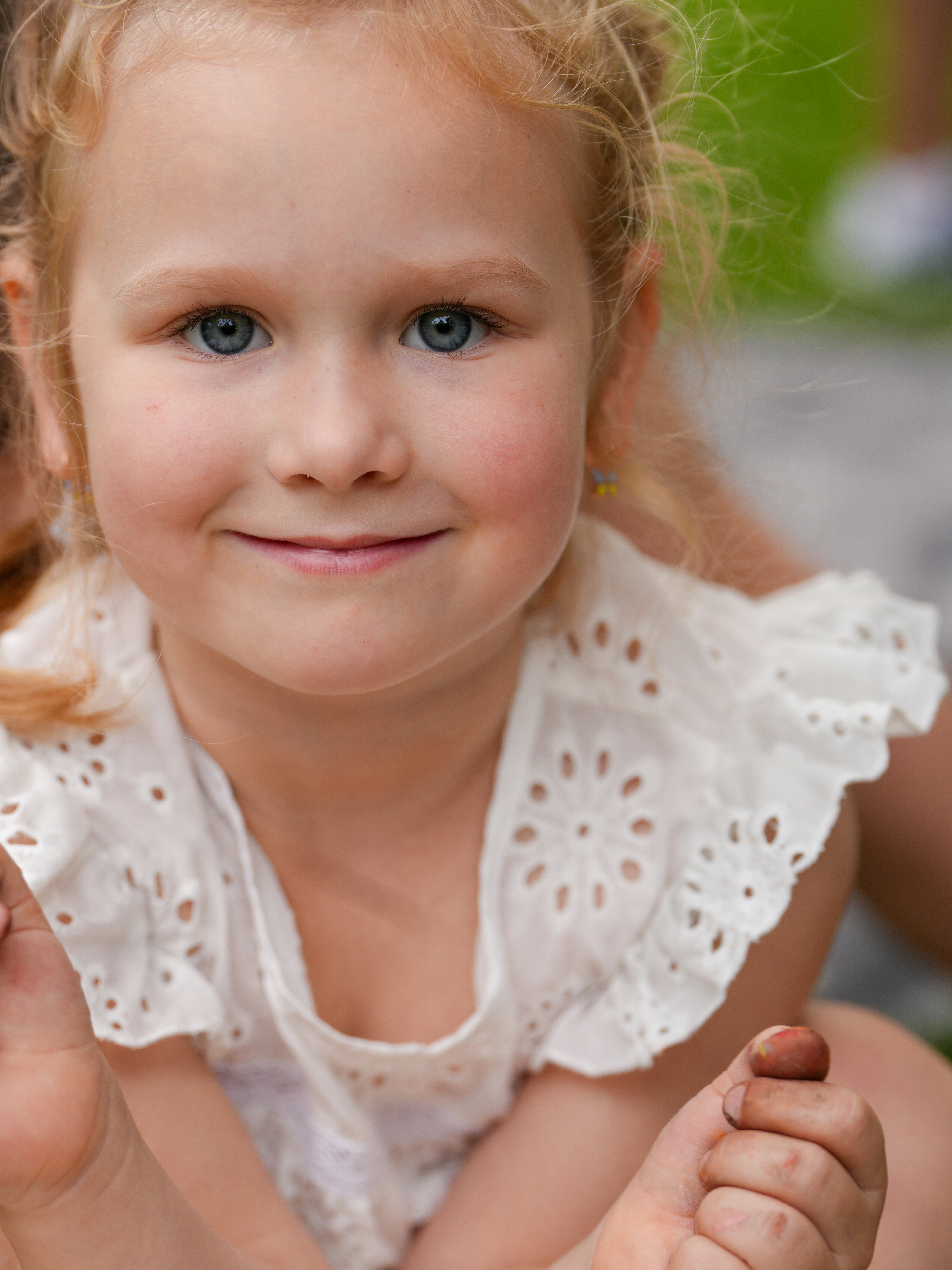 Soft-Gaze Portrait of a Sunshine Smile
