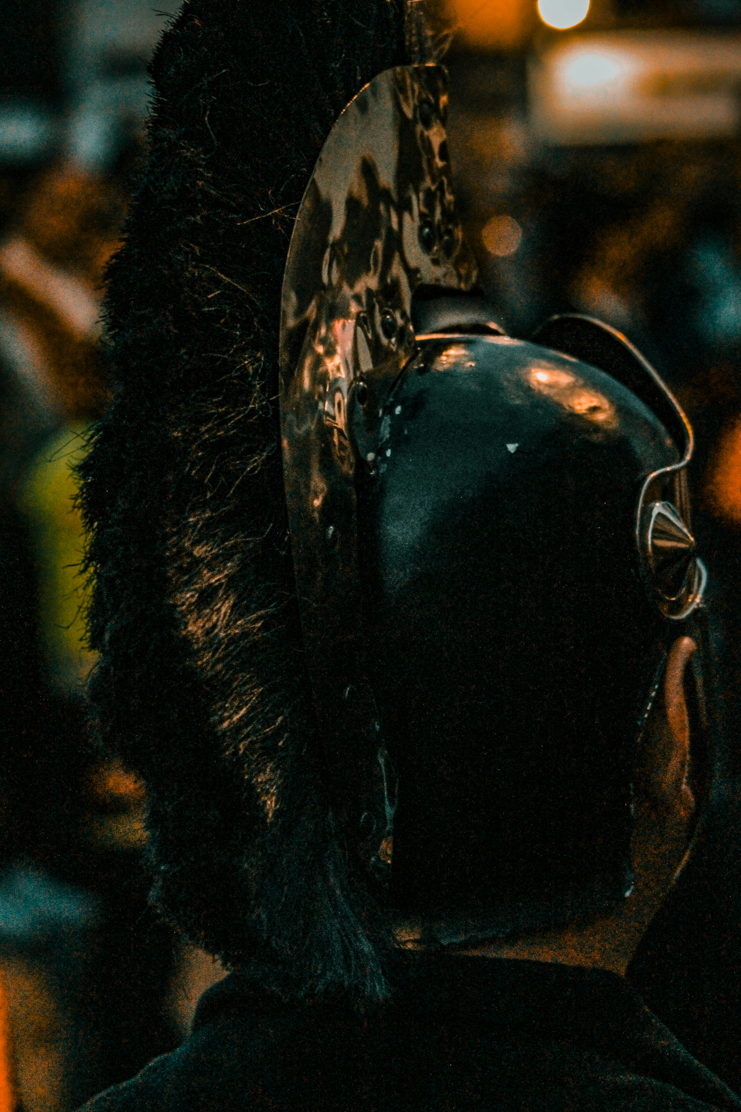 Shattered Mask, Night Crowd