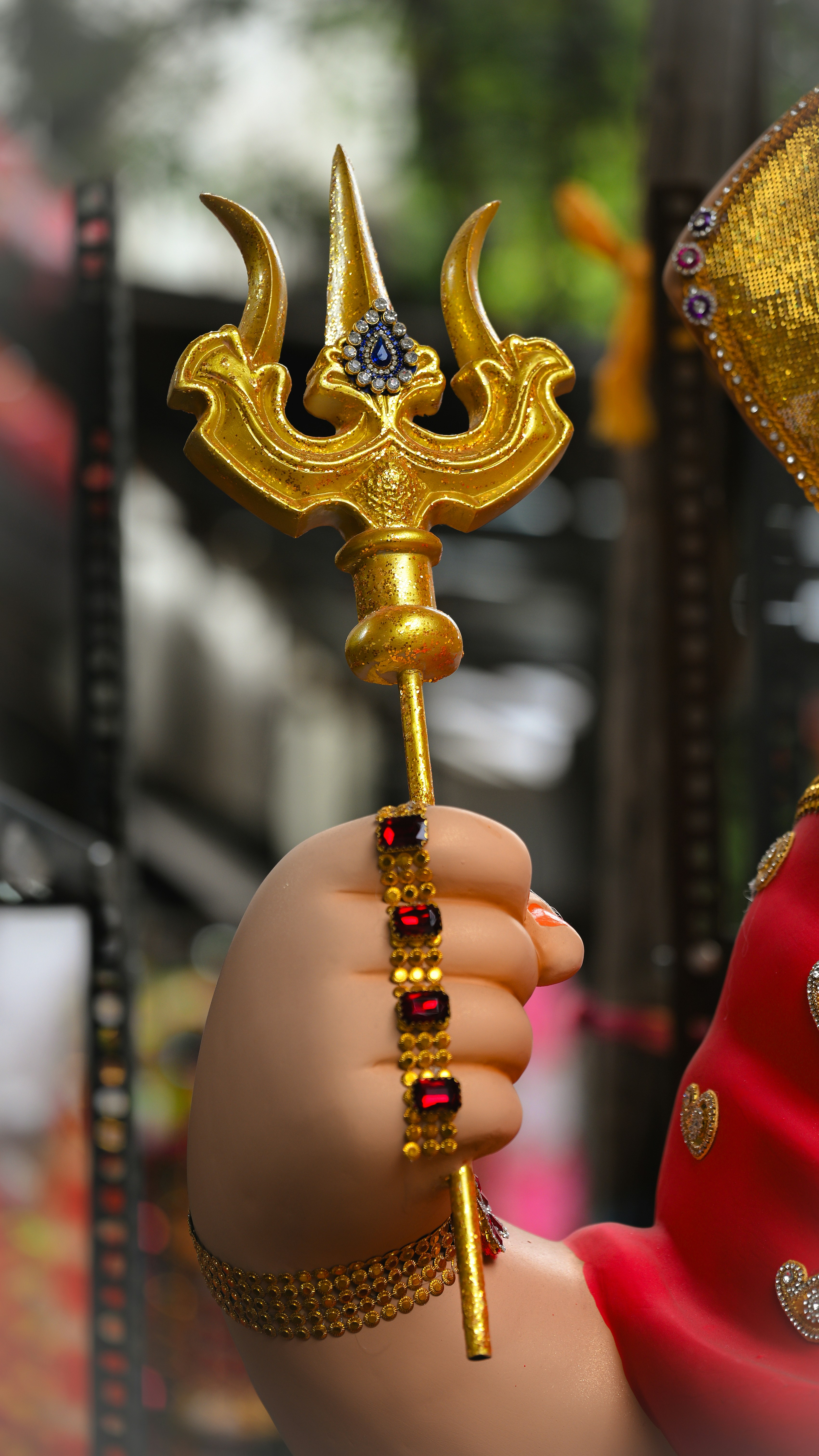 Golden Trident Grip: Hand, Candlestitched Ornament Clutch