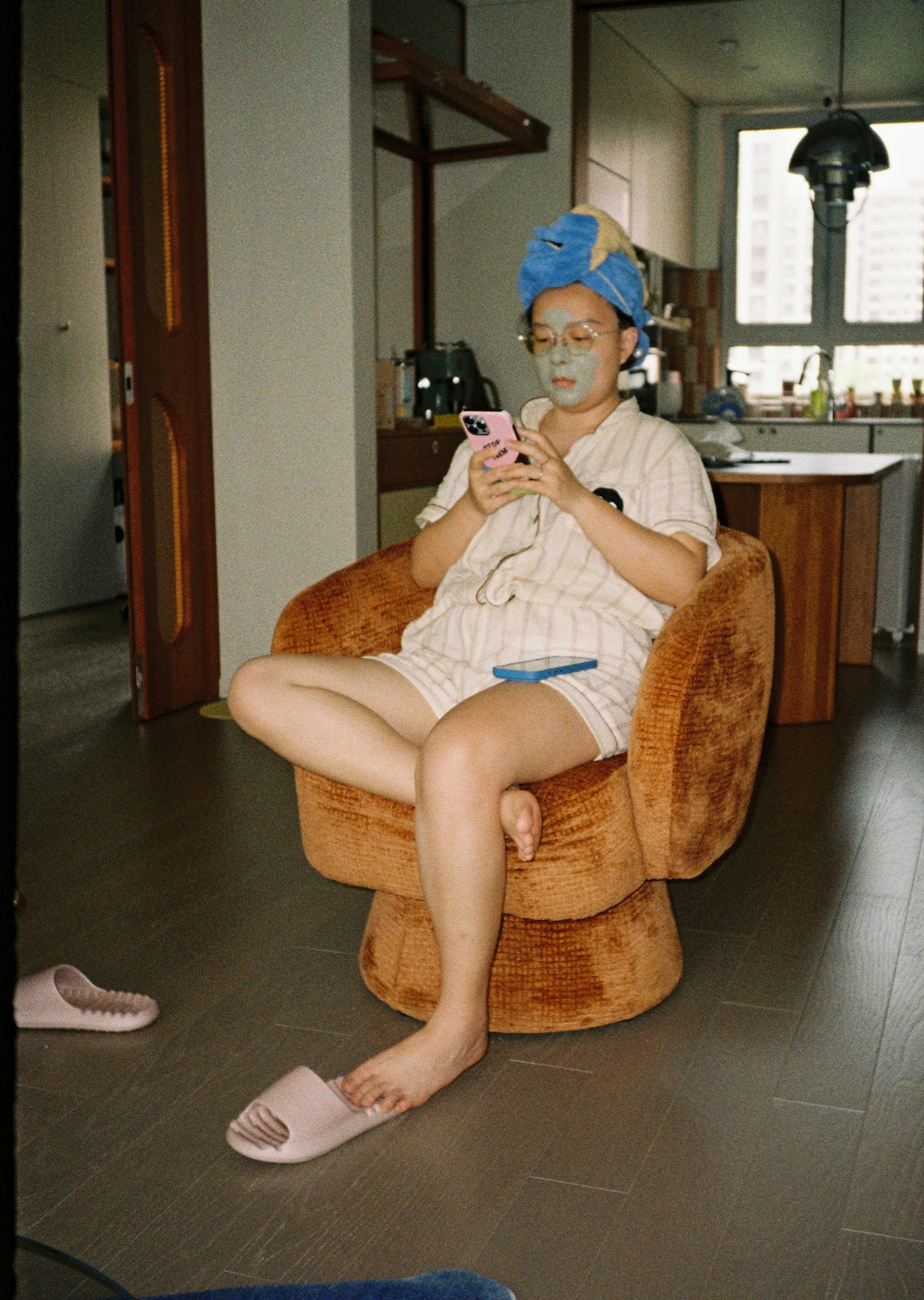 Home Spa Interlude: Quiet Moment in a City Apartment