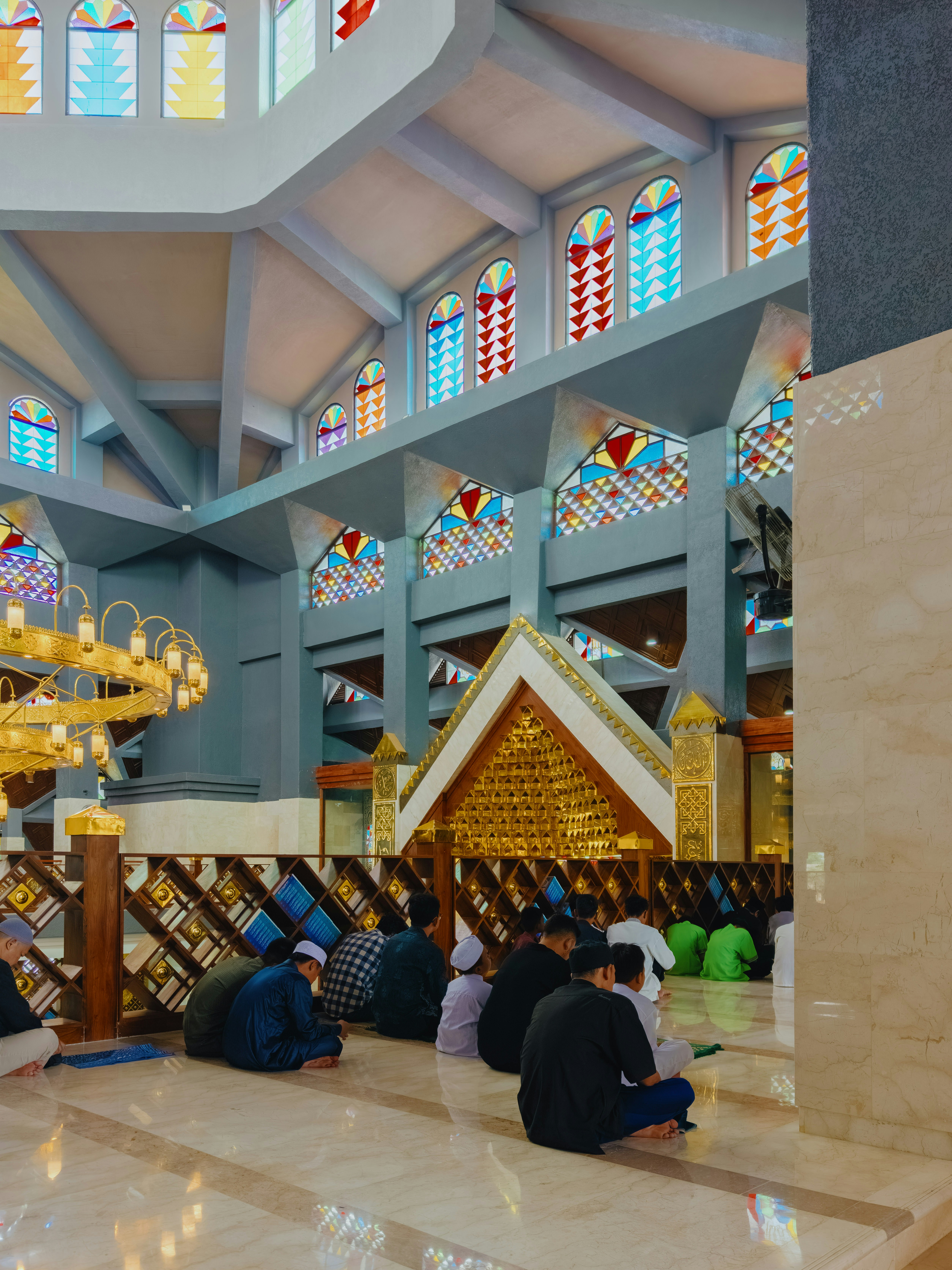Prayer Hall Glimmer: Geometric Stained Windows and Worshipers in Quiet Light