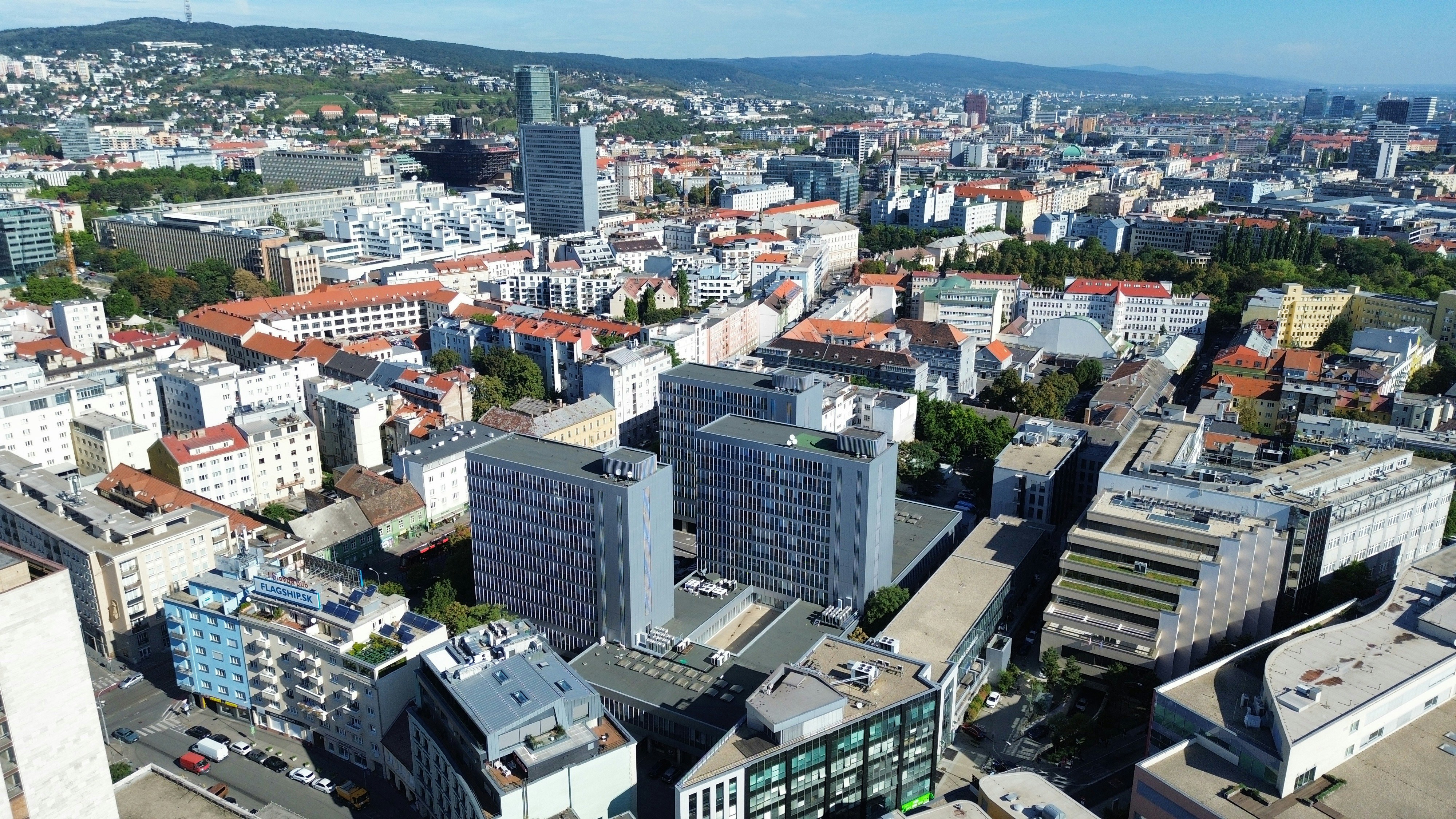 Aerial Grid: City Blocks and Rooftop Geometry