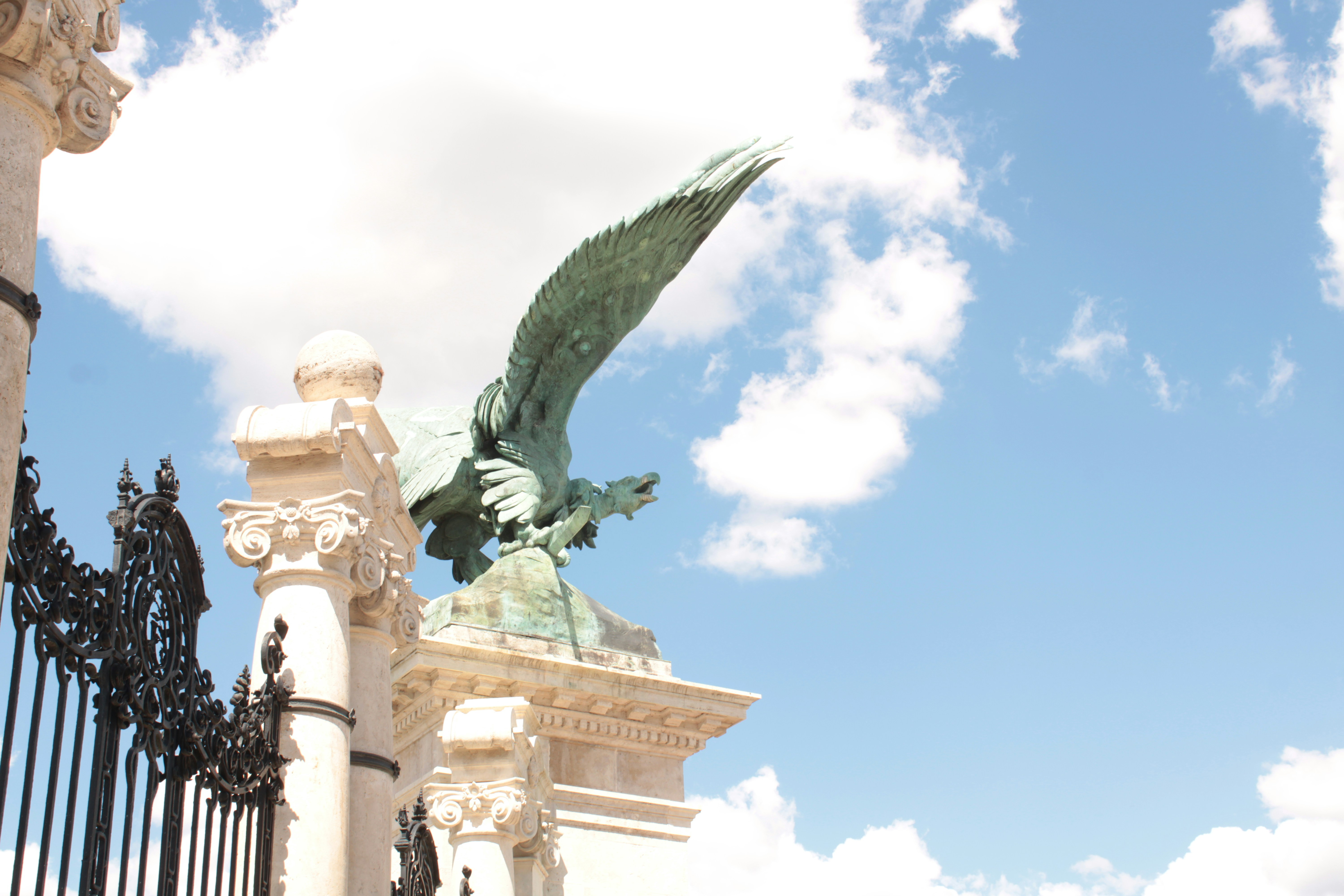Winged Guardian above the Gate: Marble Arch and Sculpted Eagle
