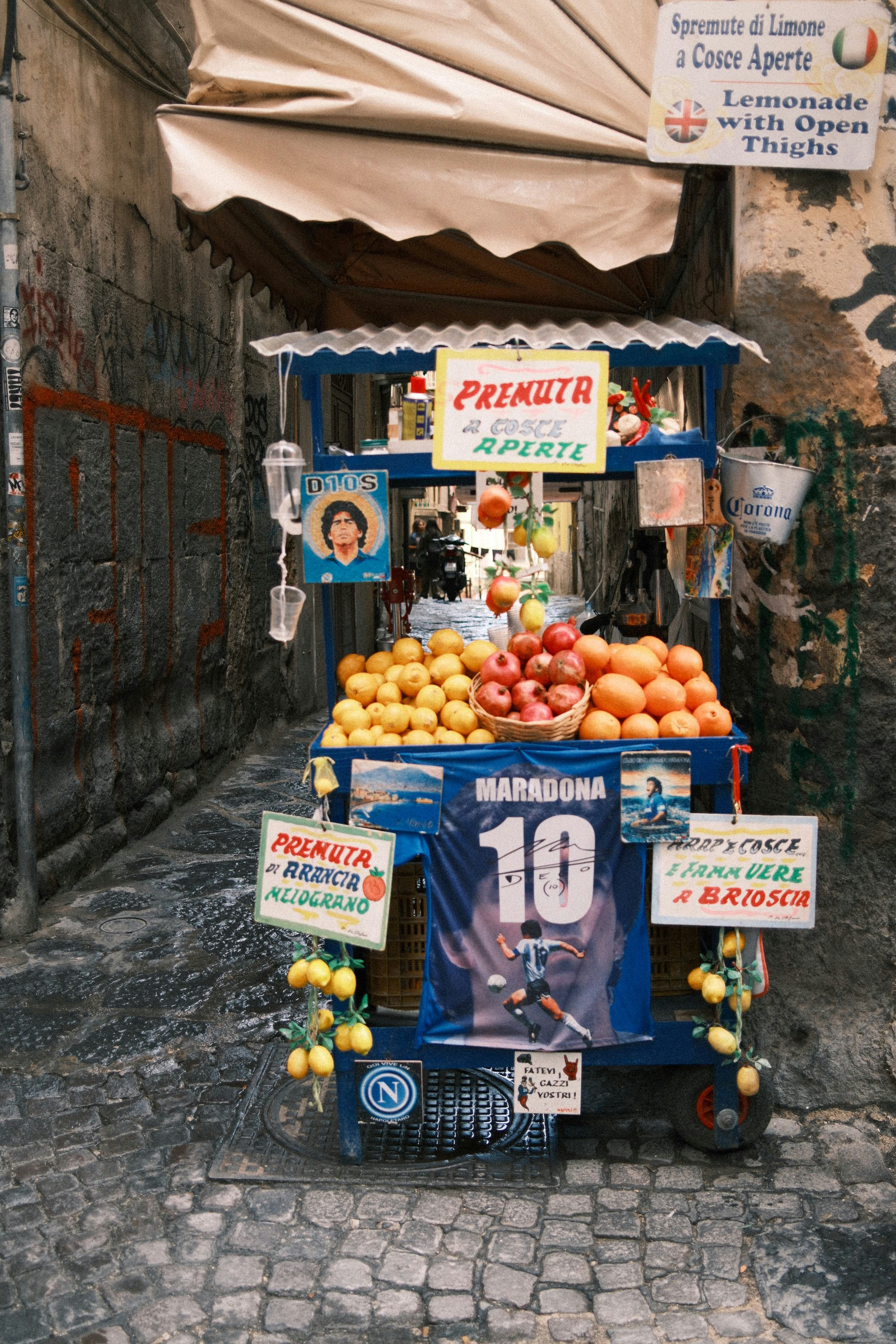 Lemonade Stand on a Historic Alley Cart