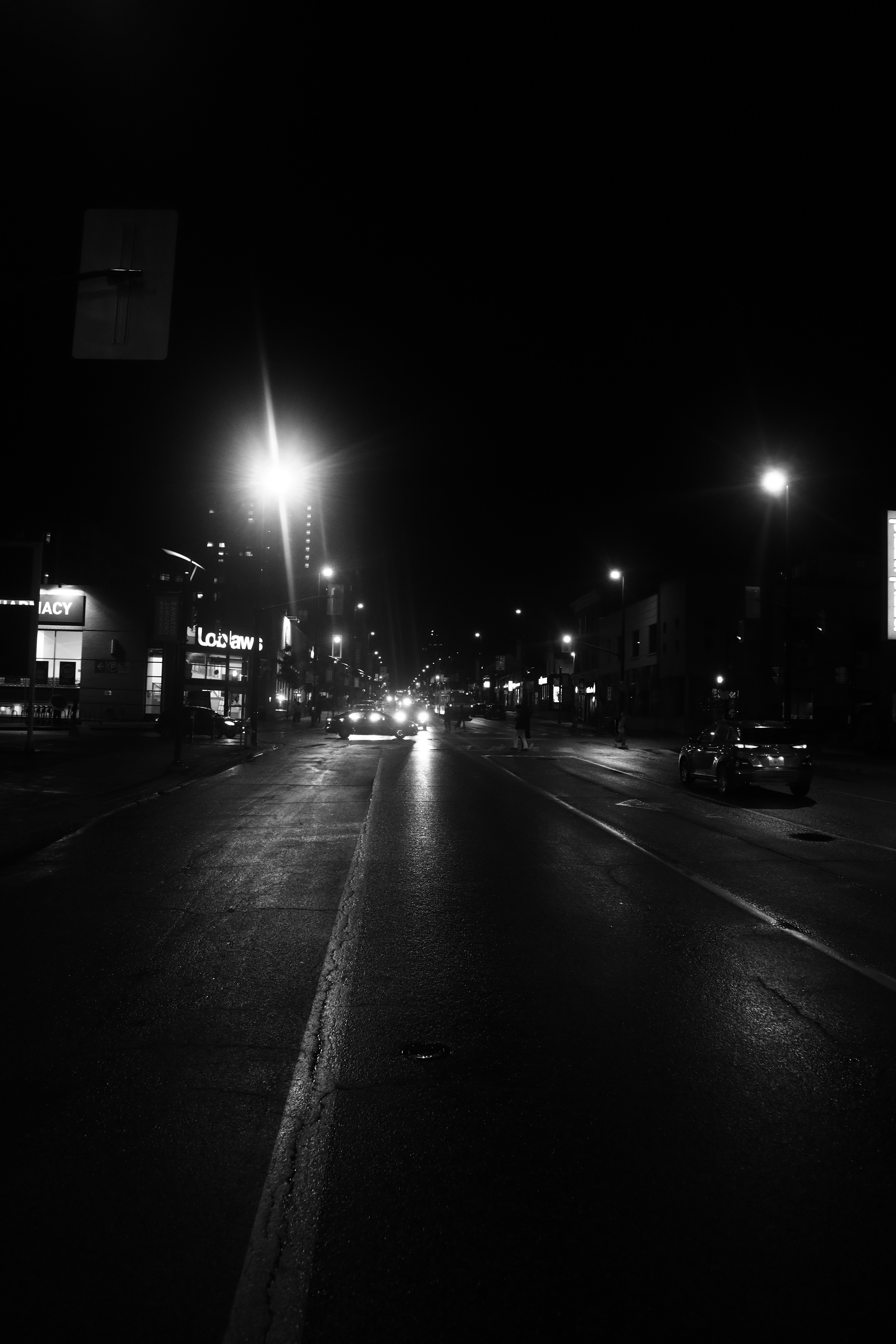 Midnight Avenue: Neon Glare and Wet Asphalt