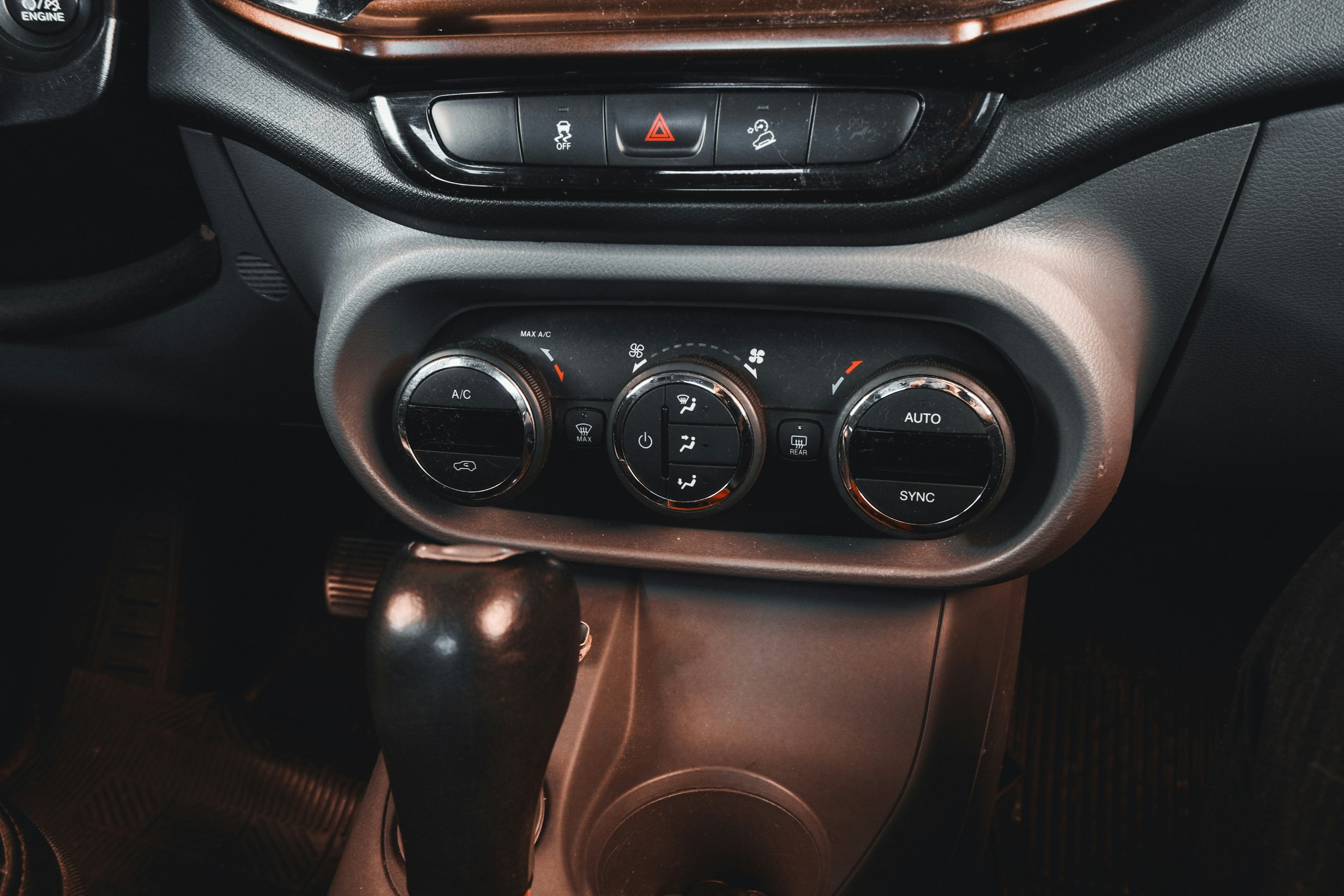 Center Console in Focus: Climate Diales and USB-C Yet to Awake