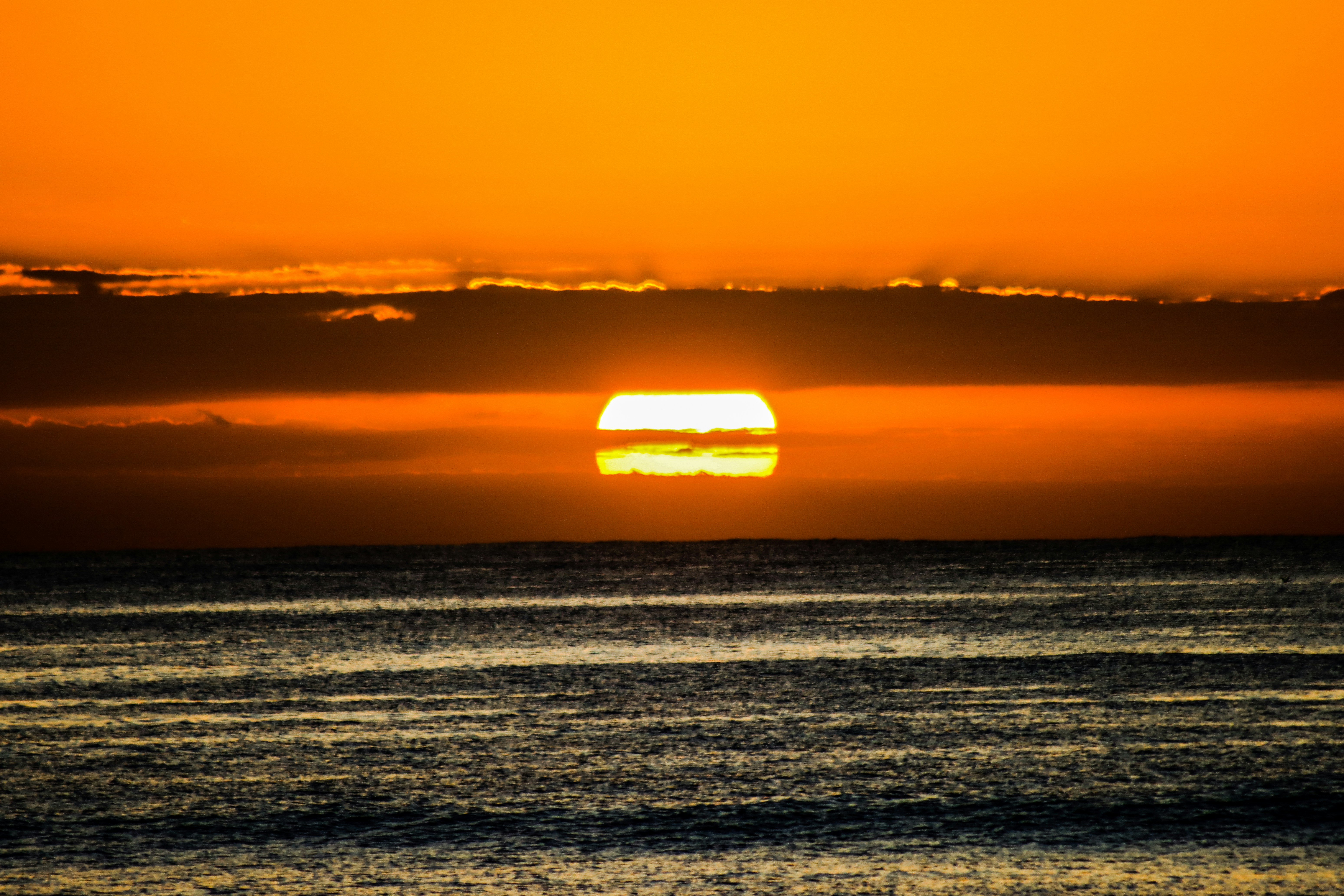 Salt-Glint at Dusk: The Quiet Horizon Meet