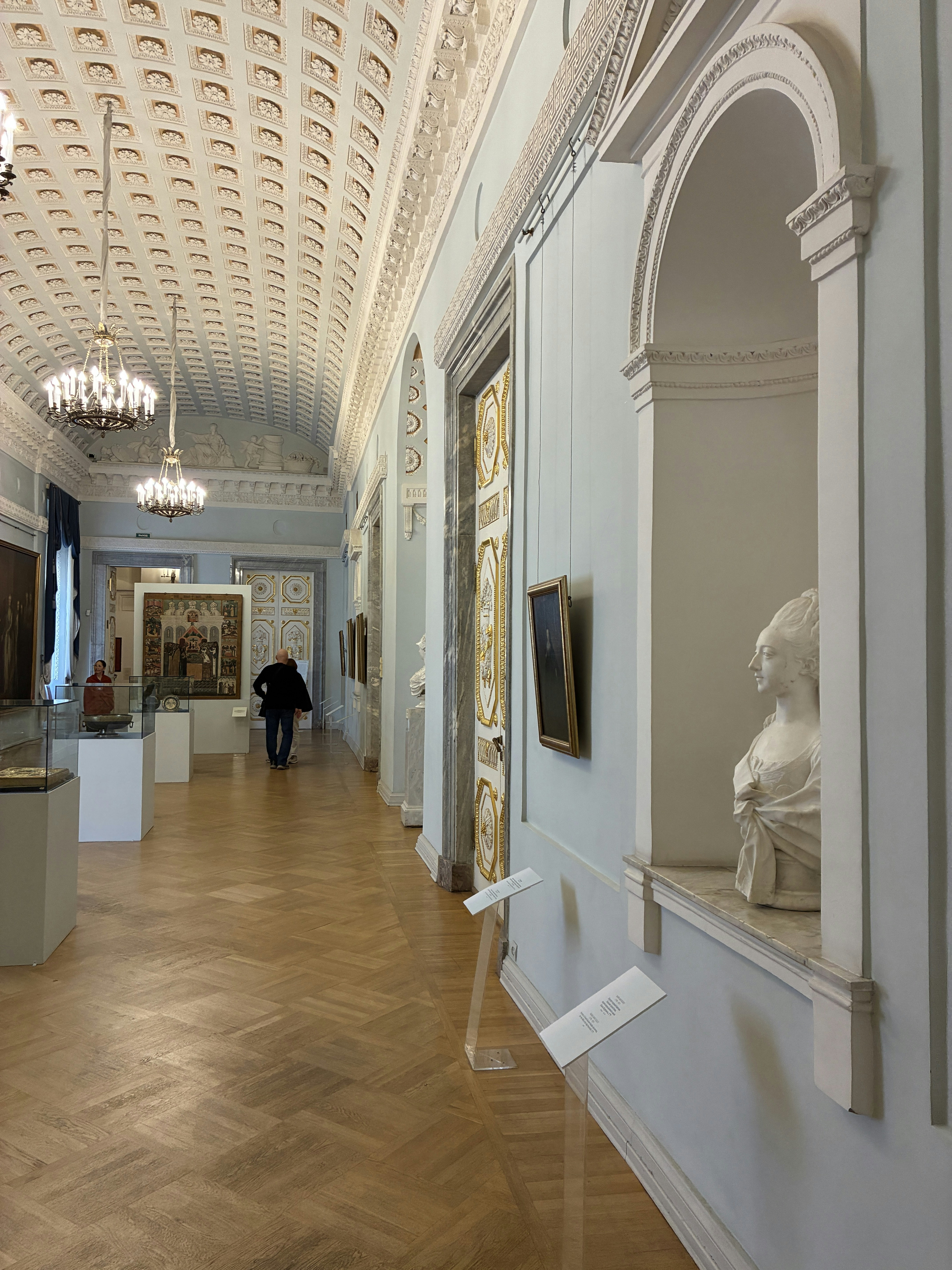 Echoes of the Gallery: A Quiet Corridor of Classical Portraits