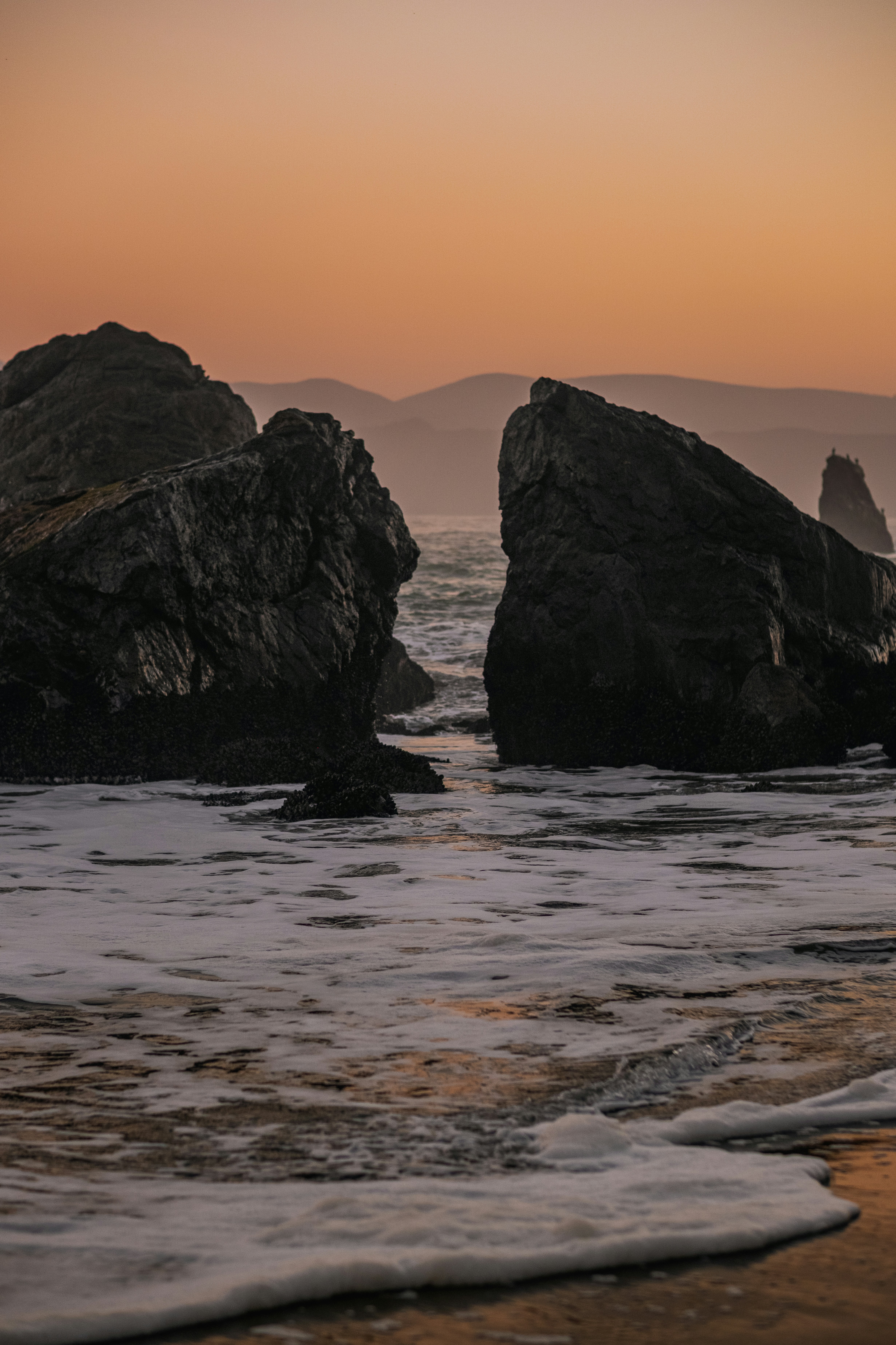 Sunset Over Sea Stacks: Quiet Grounding Between Shore and Sky