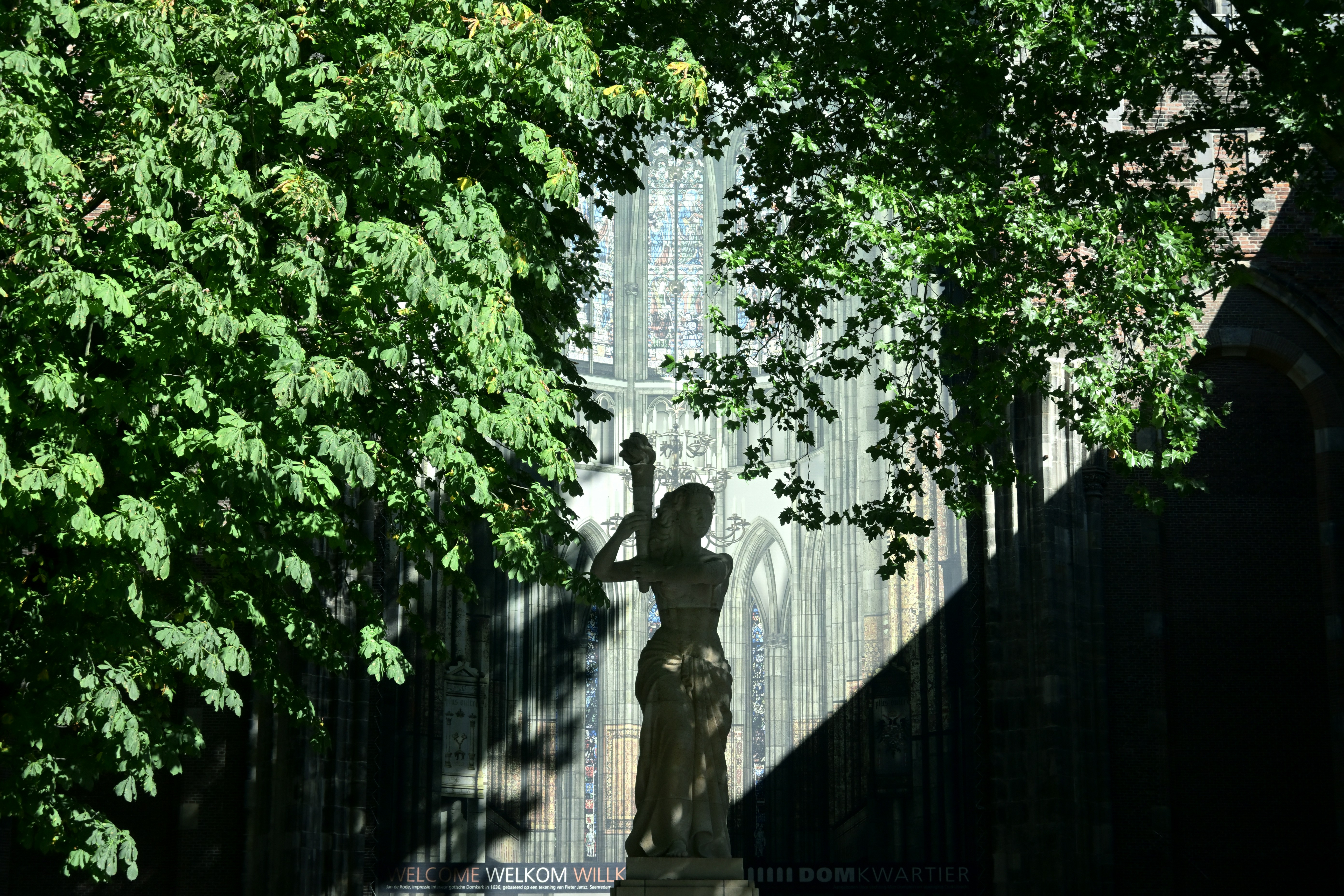 Shade and Spirit: A Silhouette Casting Light on a Monument
