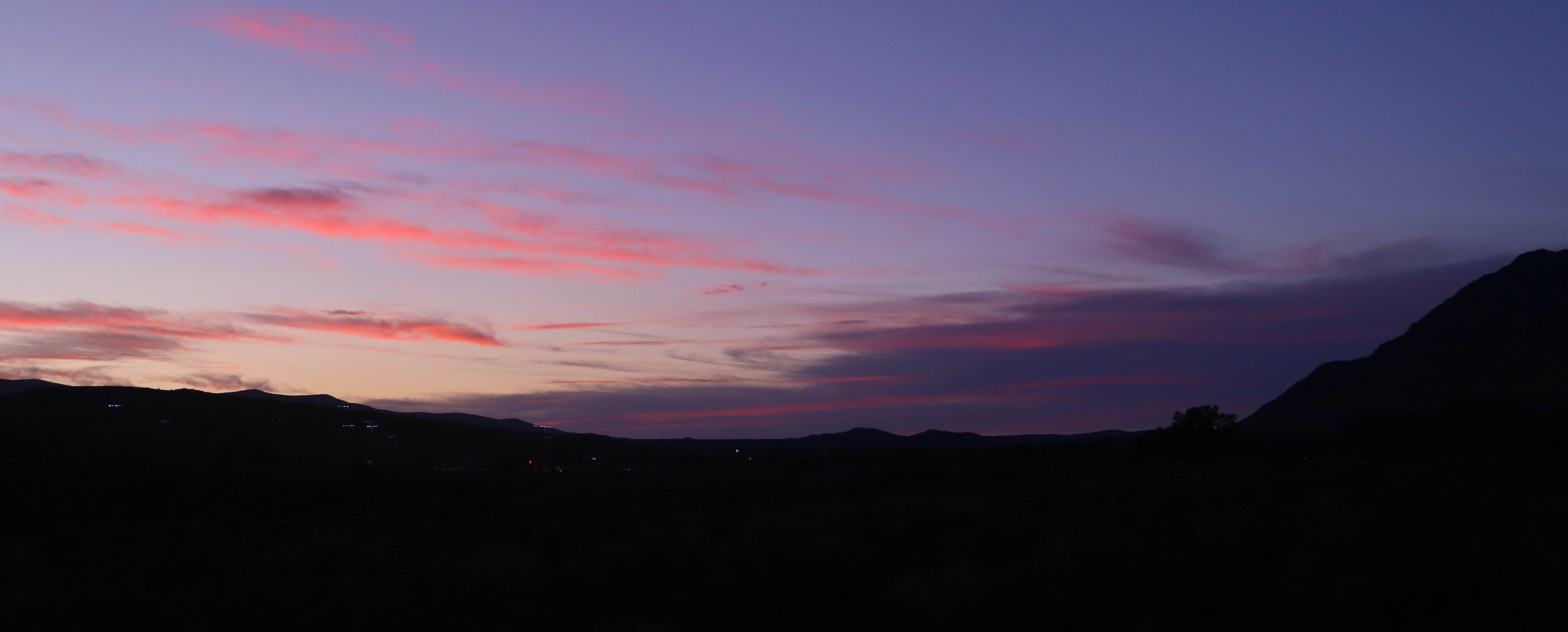 Dusk Horizon Over a Quiet Plain