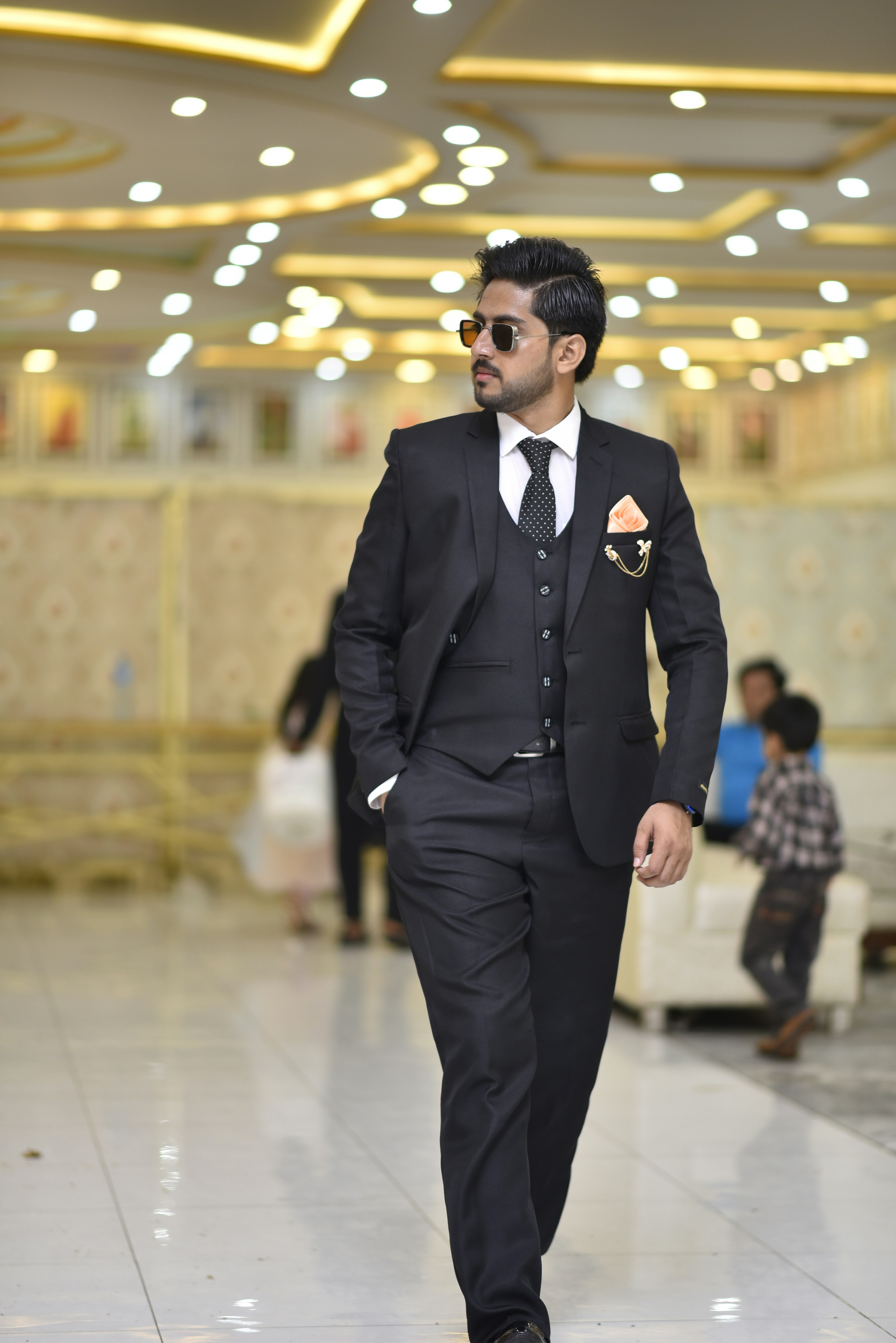 Midday Spotlight: A Dapper Gentleman Leads the Hallway