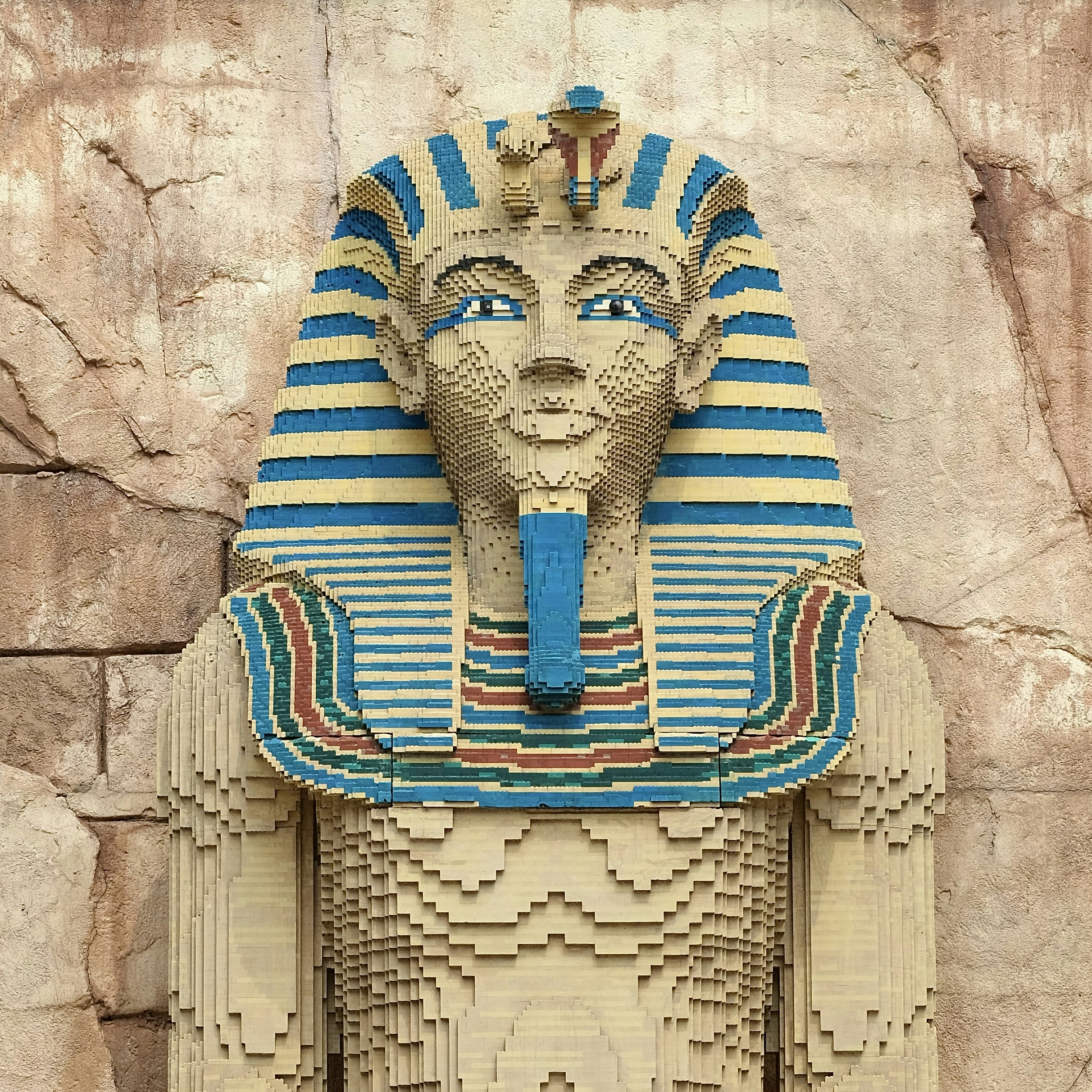 Lego-Scaled Pharaoh: A Blocky Guardian of the Desert Rock