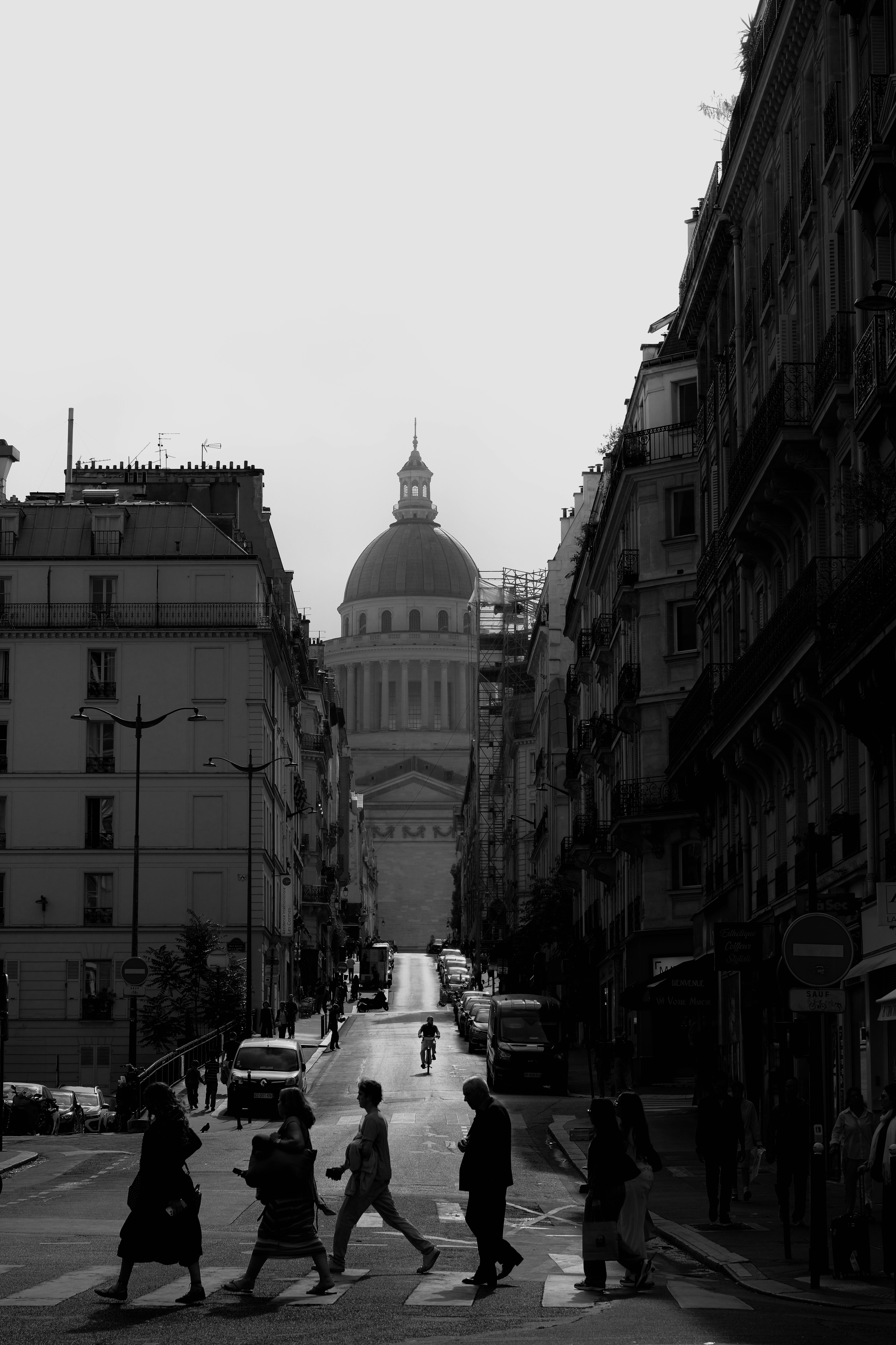 Bottom-to-Cerdan: A Parisian Street Converges on a Dome