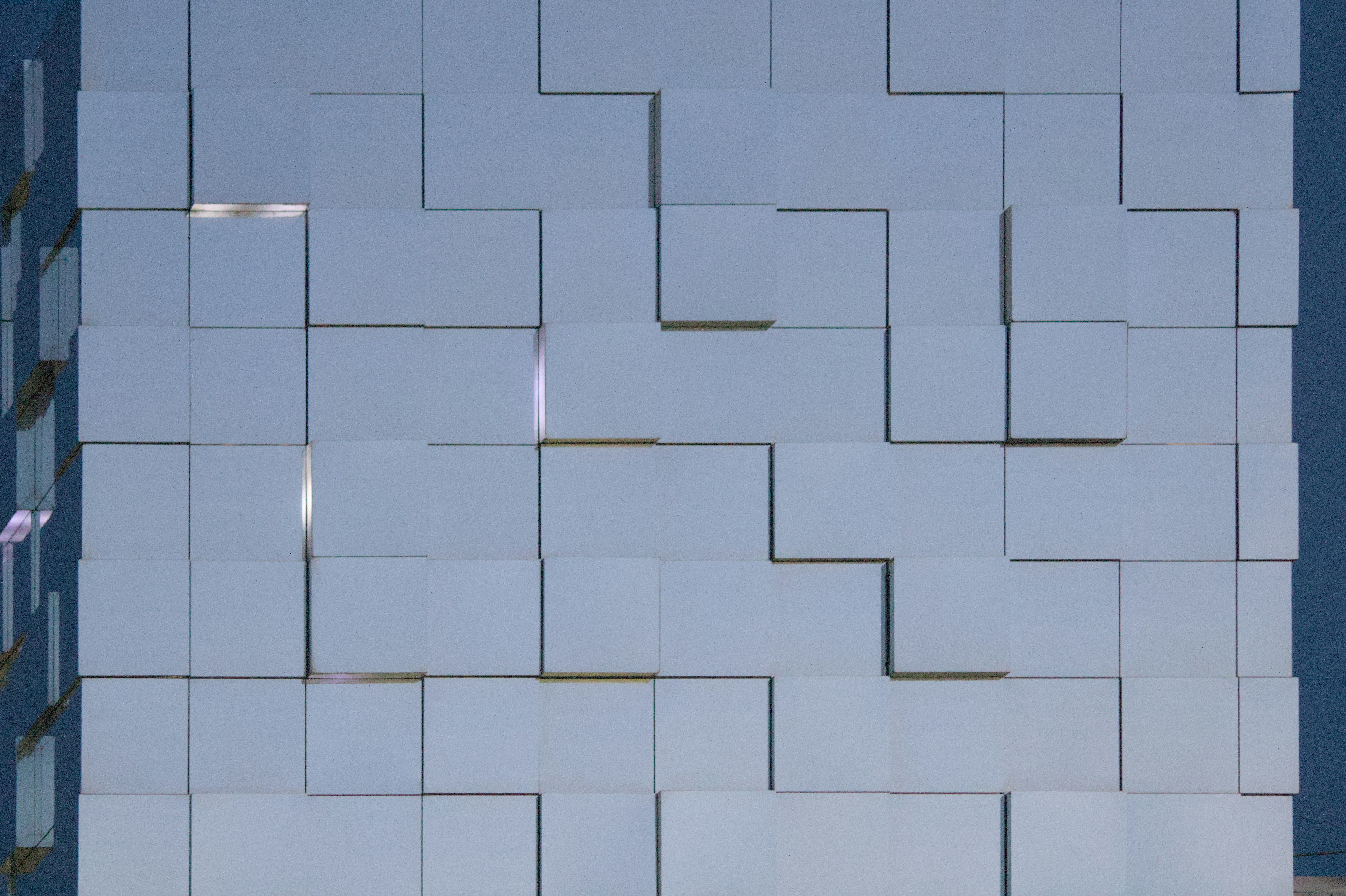 Modular Facade: Interlocking Blocks Create a Kinetic Sky