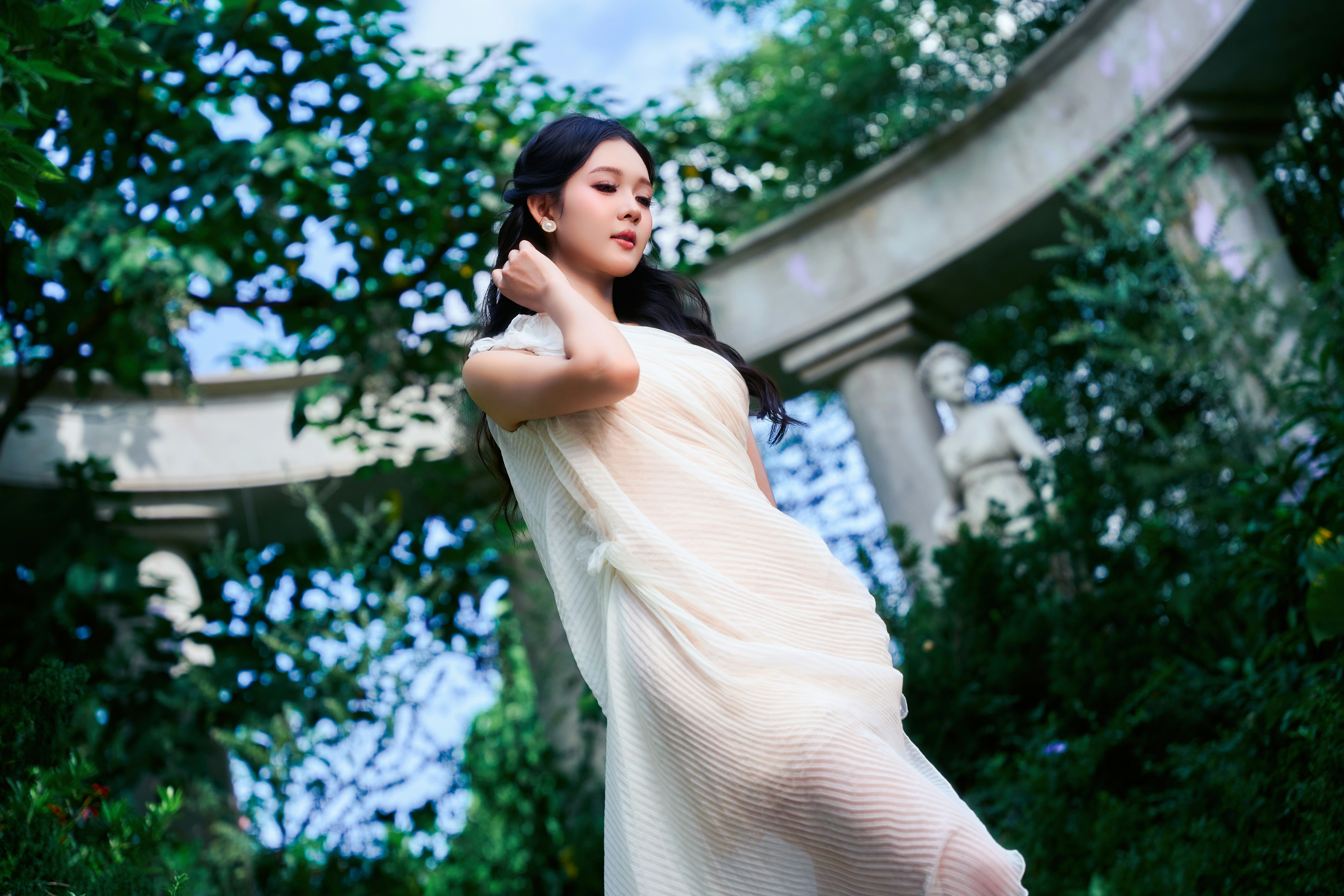 Graceful Poise in a Geometric Garden