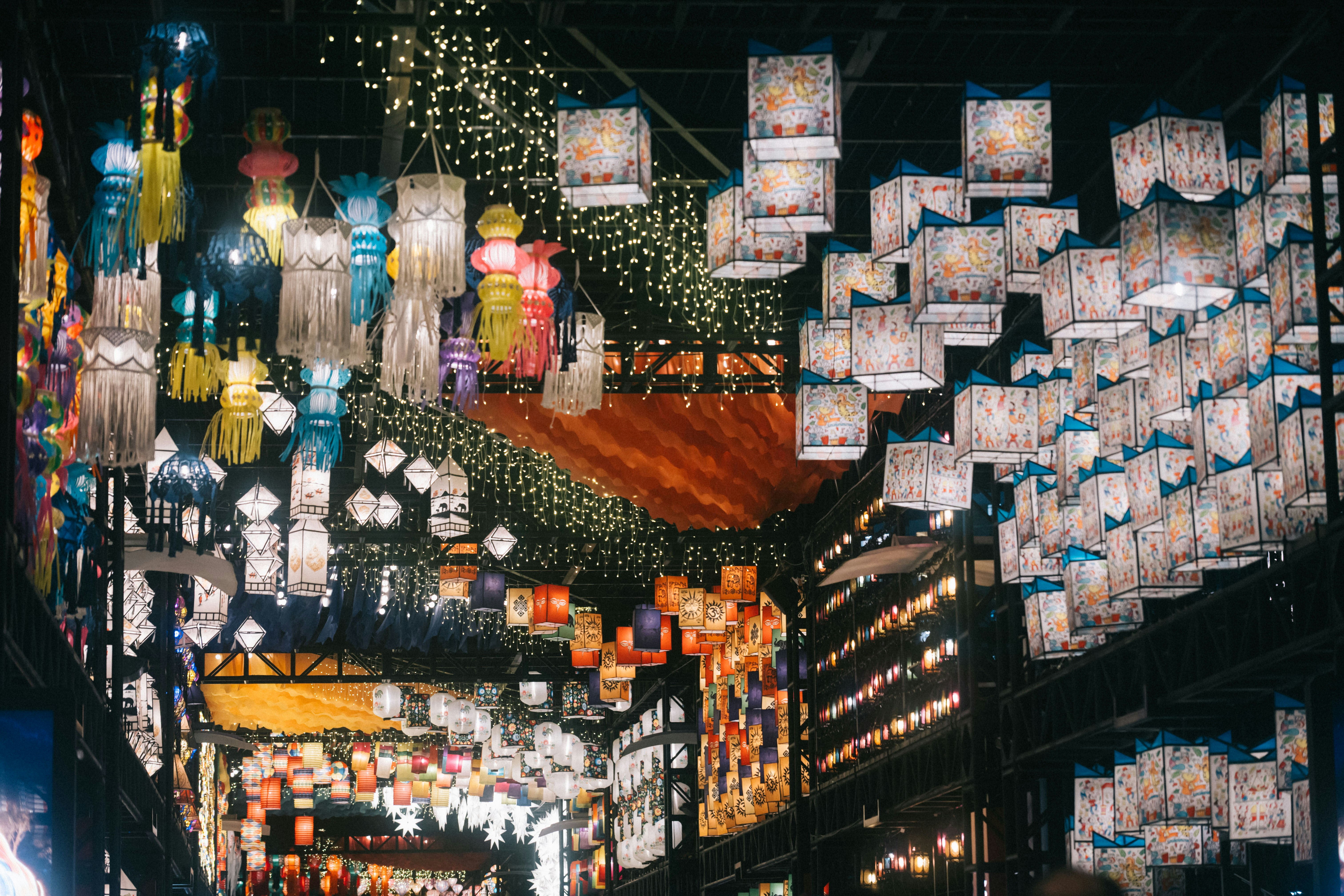 Lantern Aisle: A Gallery of Evening Glimmers