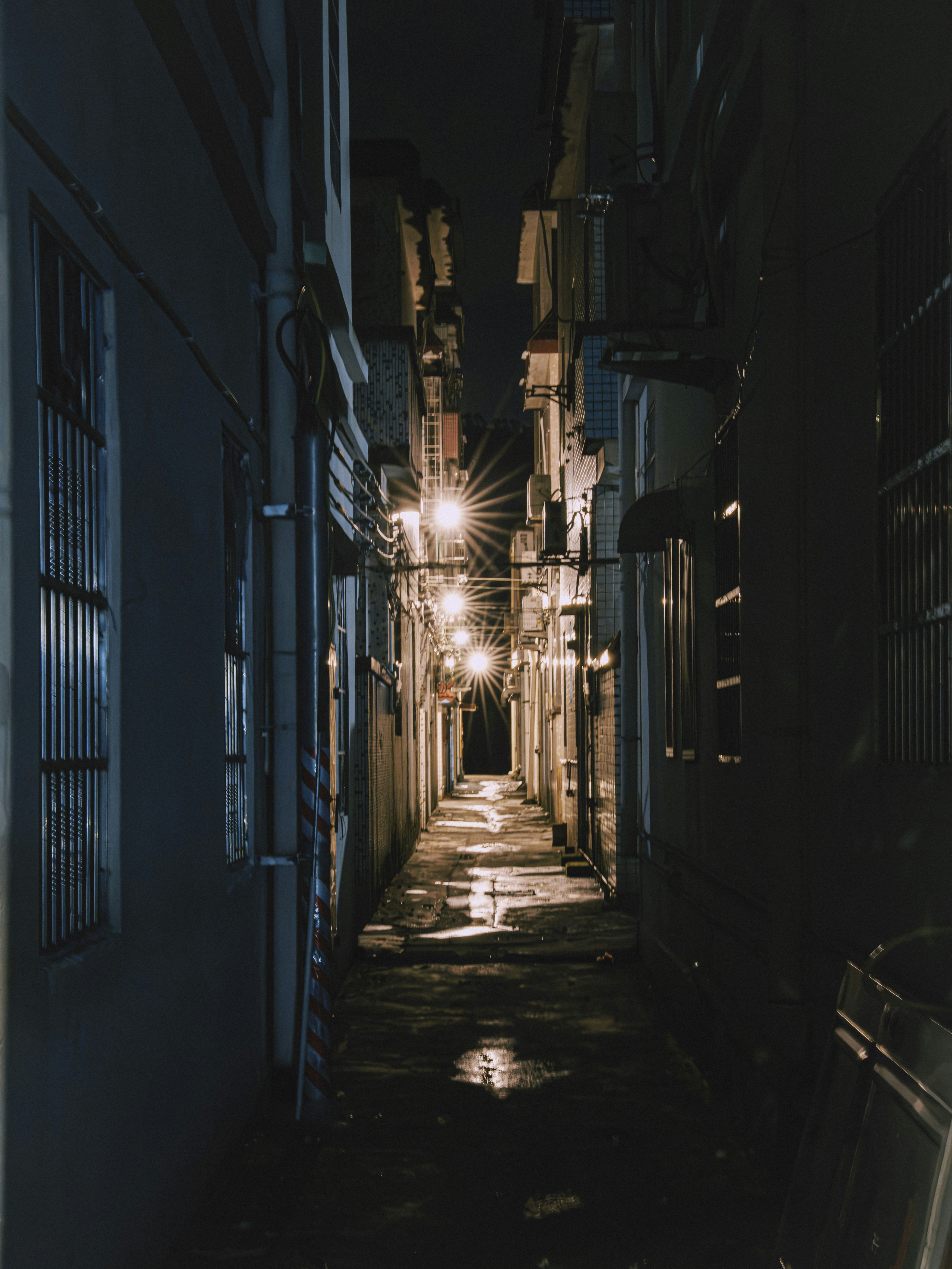 Neon Alley Quiet: A Night Walk Through Narrow City Corridors
