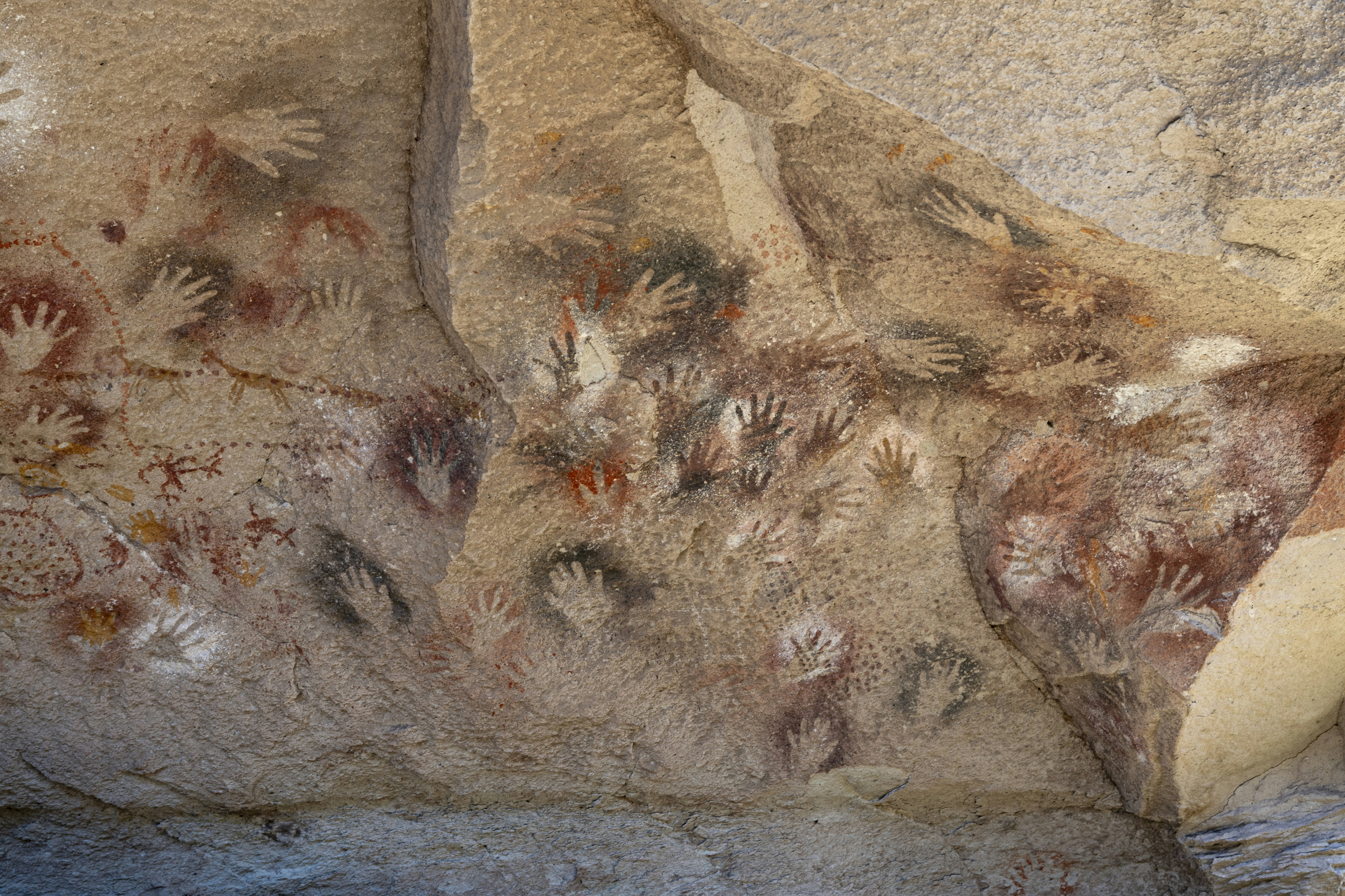 Petroglyph of Hands: An Ancient Pebble-Texture Gallery