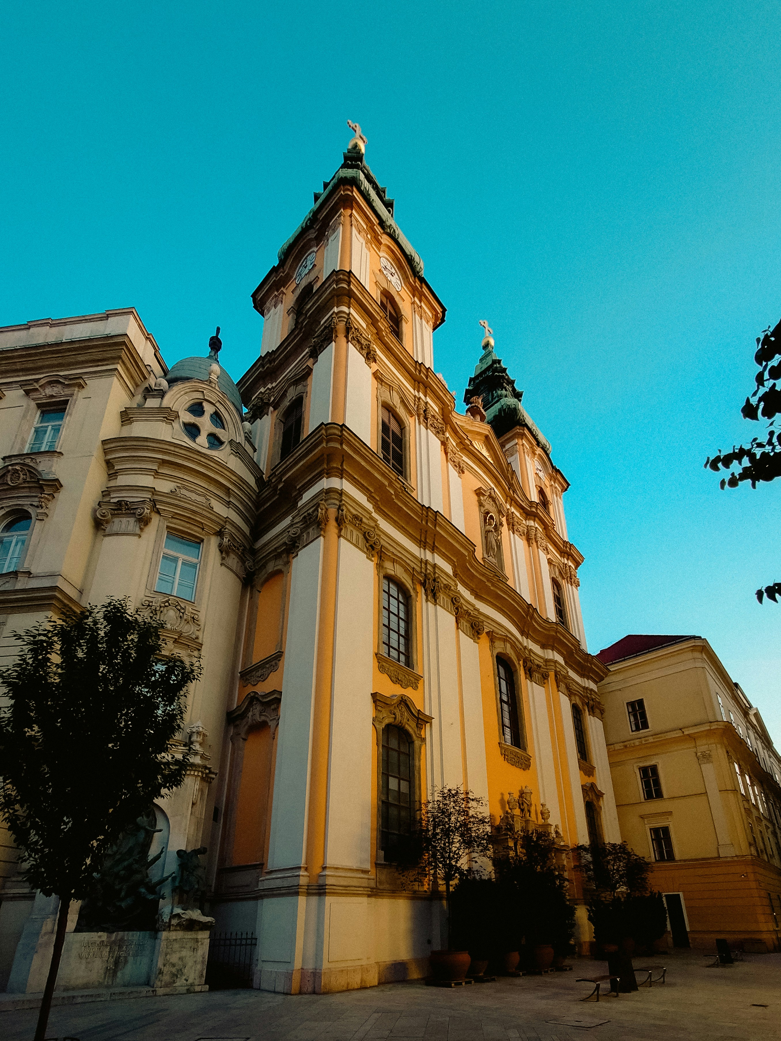 Baroque Sunrise: A Towering Cathedral in warm amber