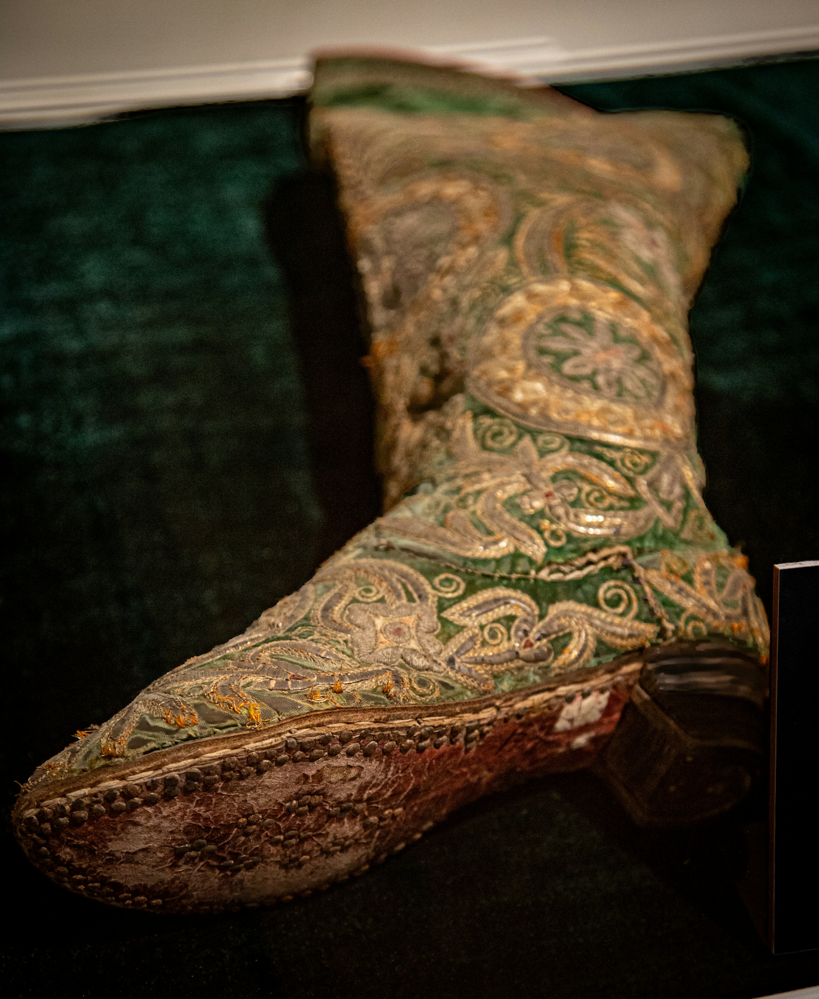 Paisley Ankle Boot: A Glint of Vintage Craft on Velvet Green