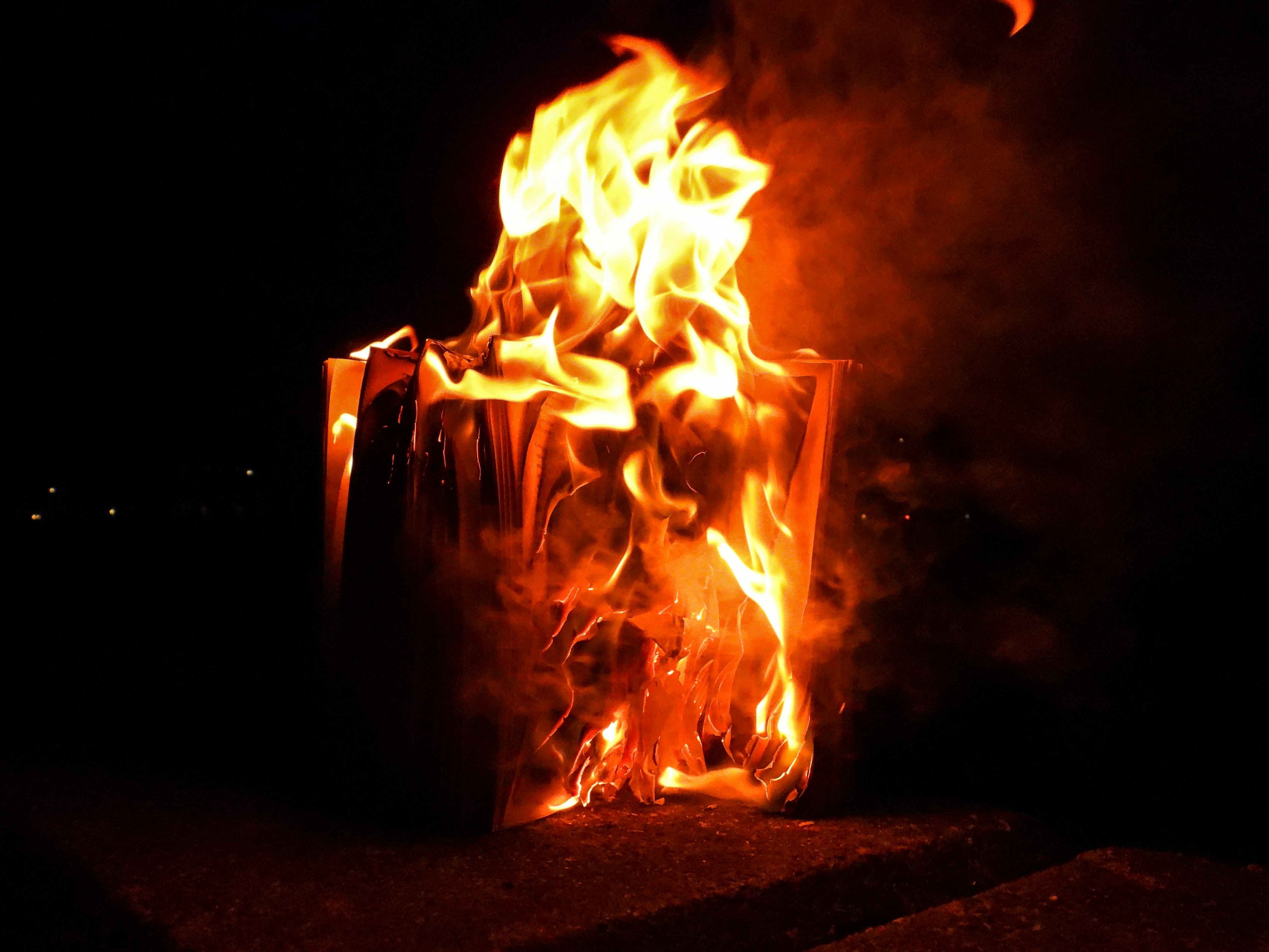 Inferno in a Wooden Cuboid: Nightfire Devours a Crib of Flames
