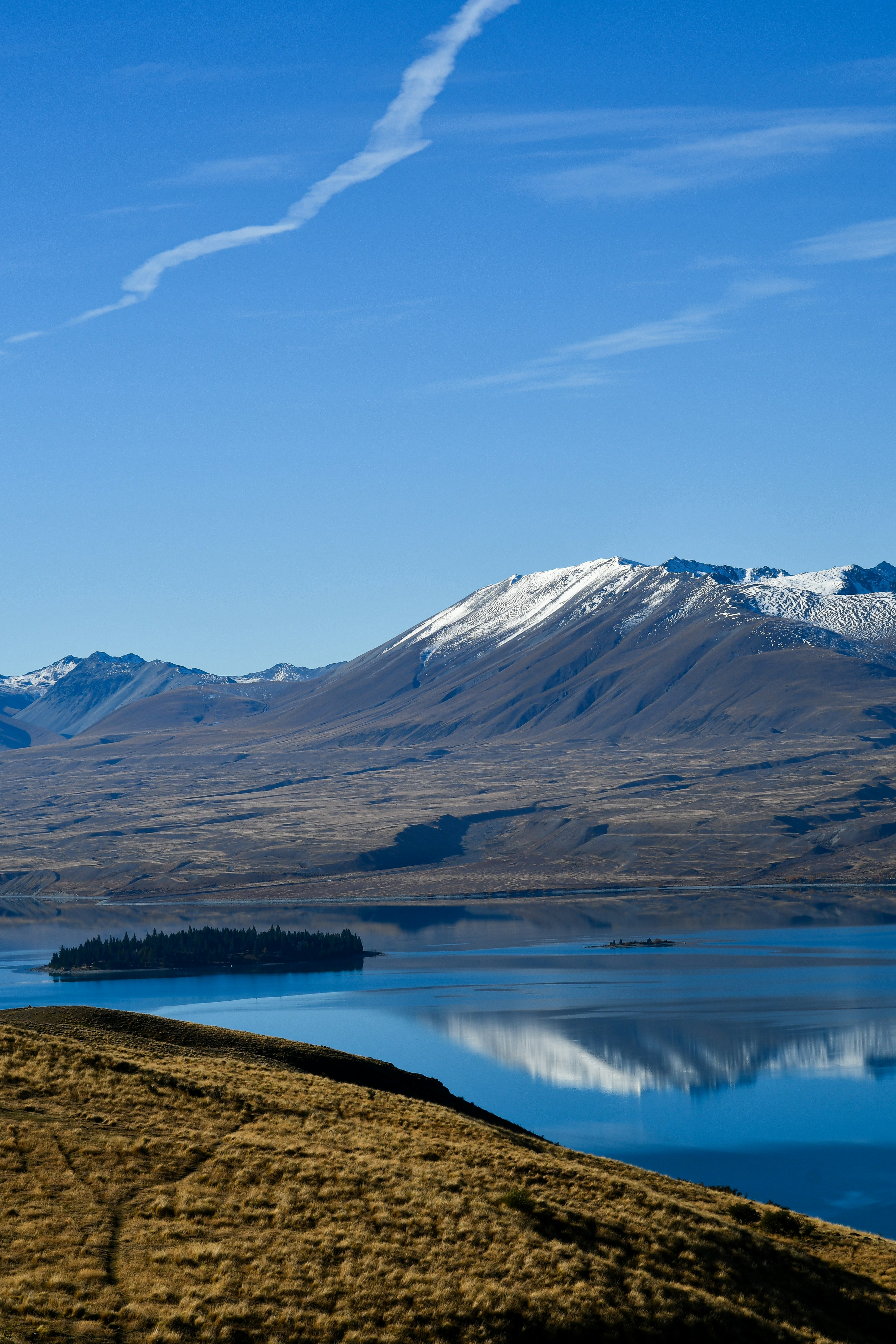 Glacial Ridge Over tranquil turquoise waters
