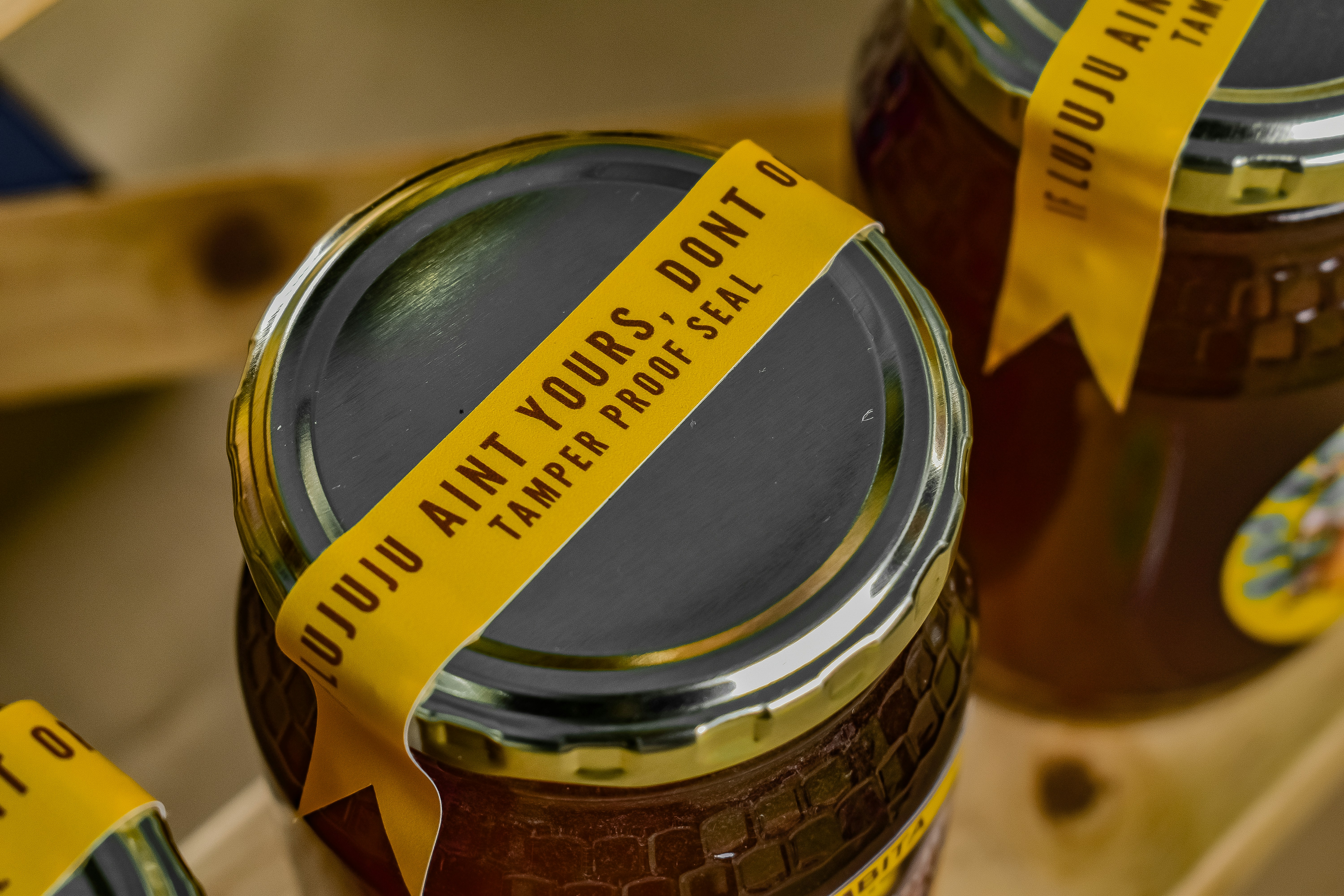 Amber-Sealed Jar Caps: A Close Look at Preserve Glass