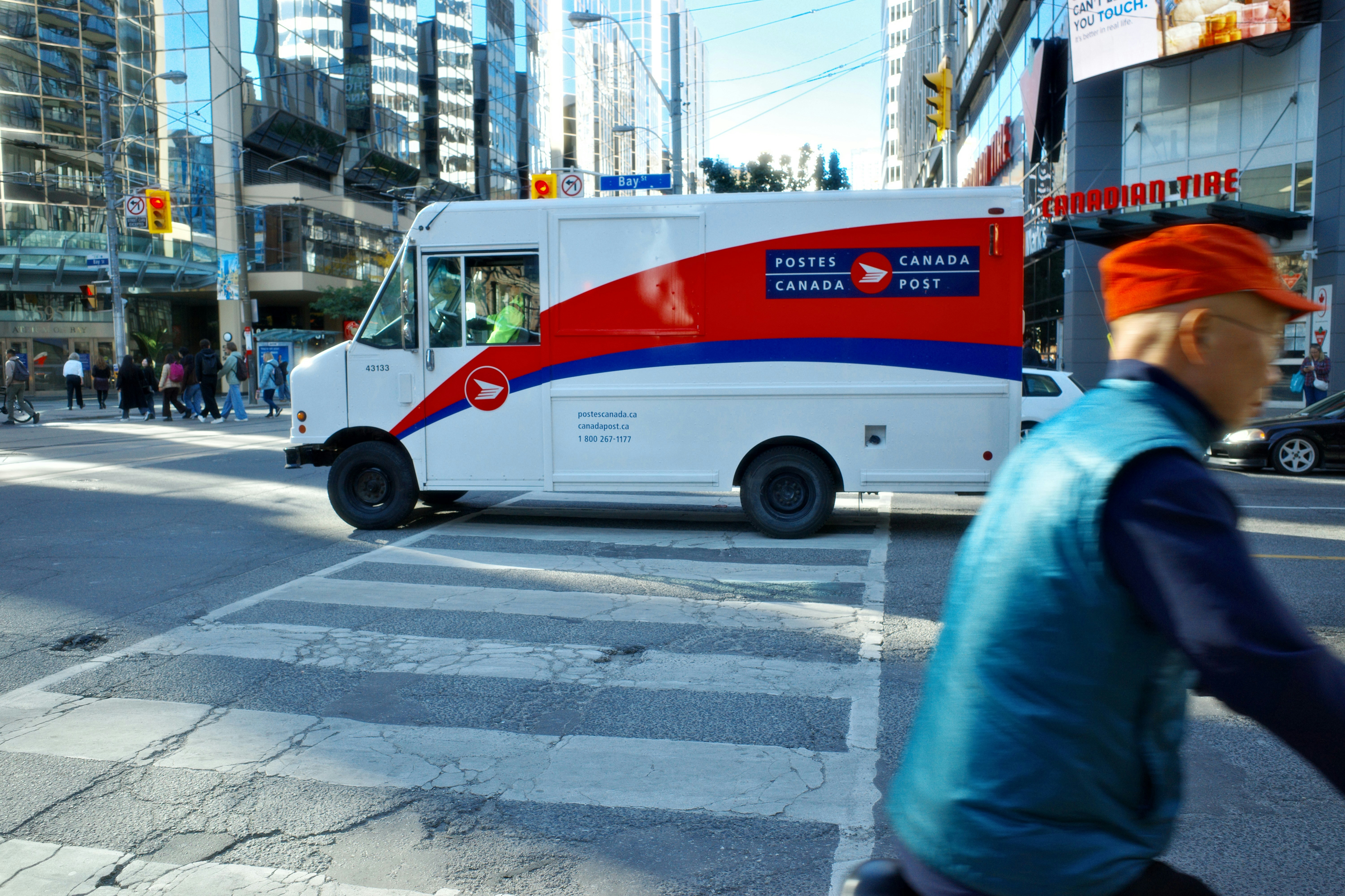 Crosswalk Confluence: A City Courier in Motion