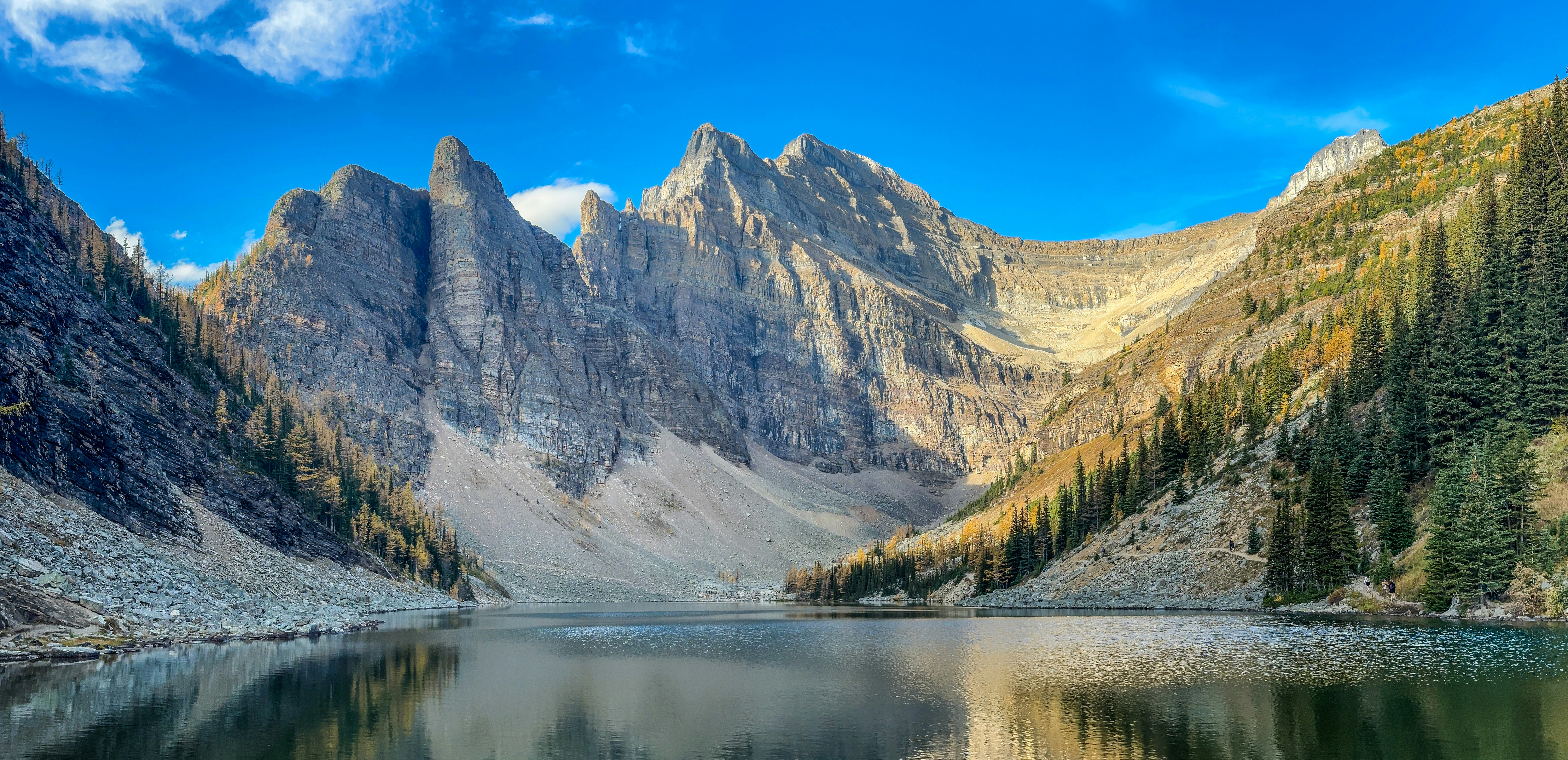 Mirror of Peaks: Alpine Lake at the Foot of Jagged Peaks